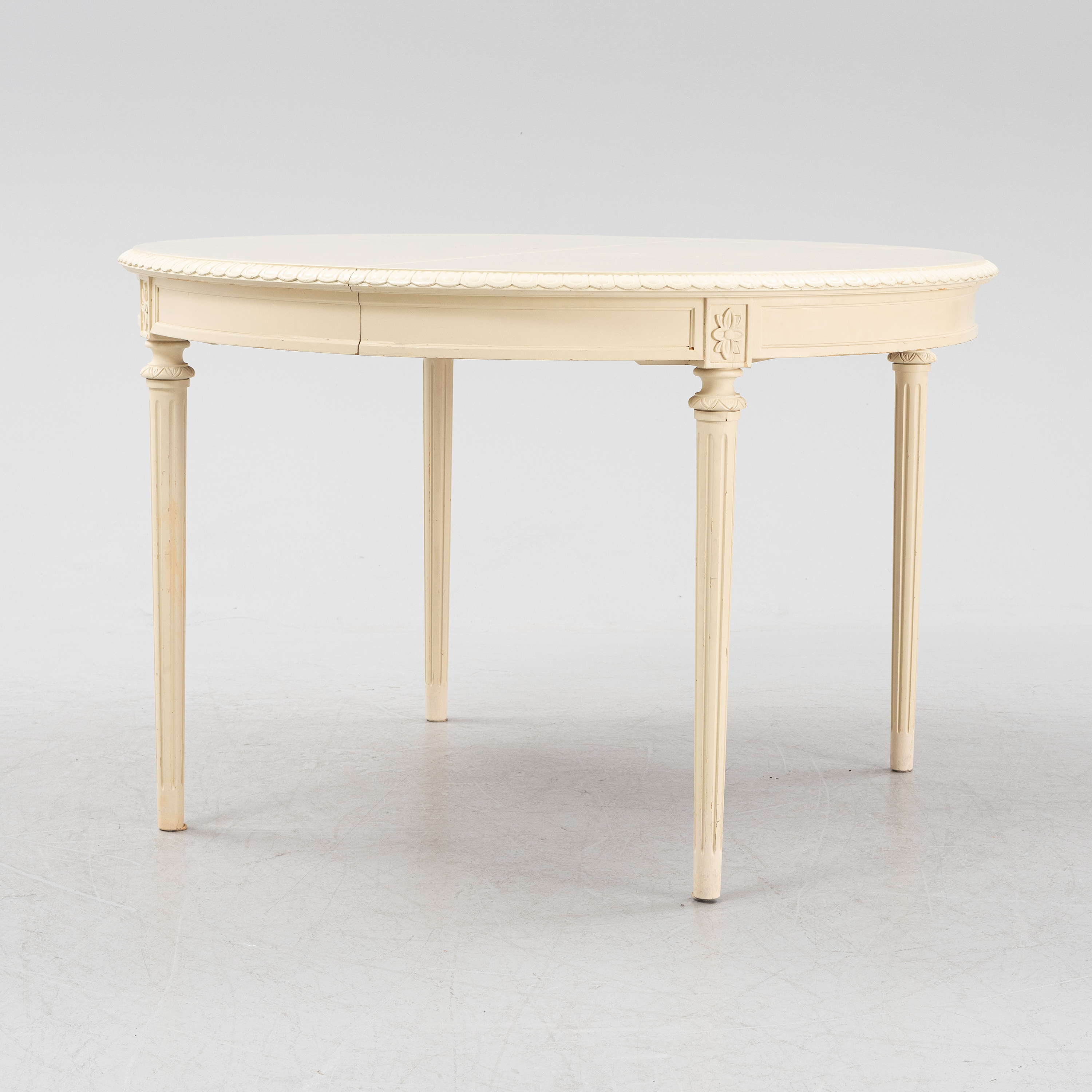 Matbord, gustaviansk stil, 1900-talets senare del. - Bukowskis
