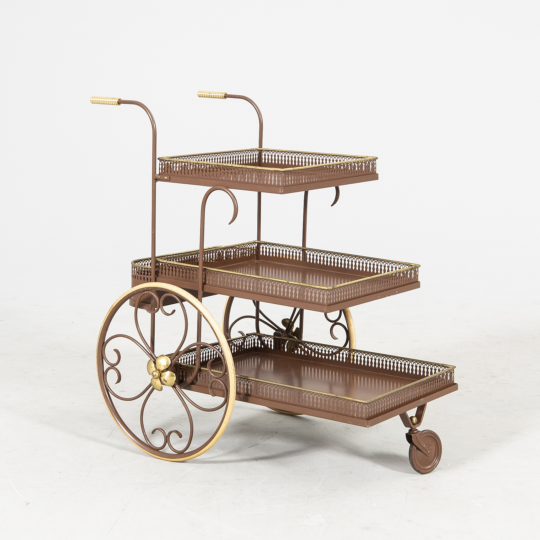 A mid 1900s serving trolley. - Bukowskis