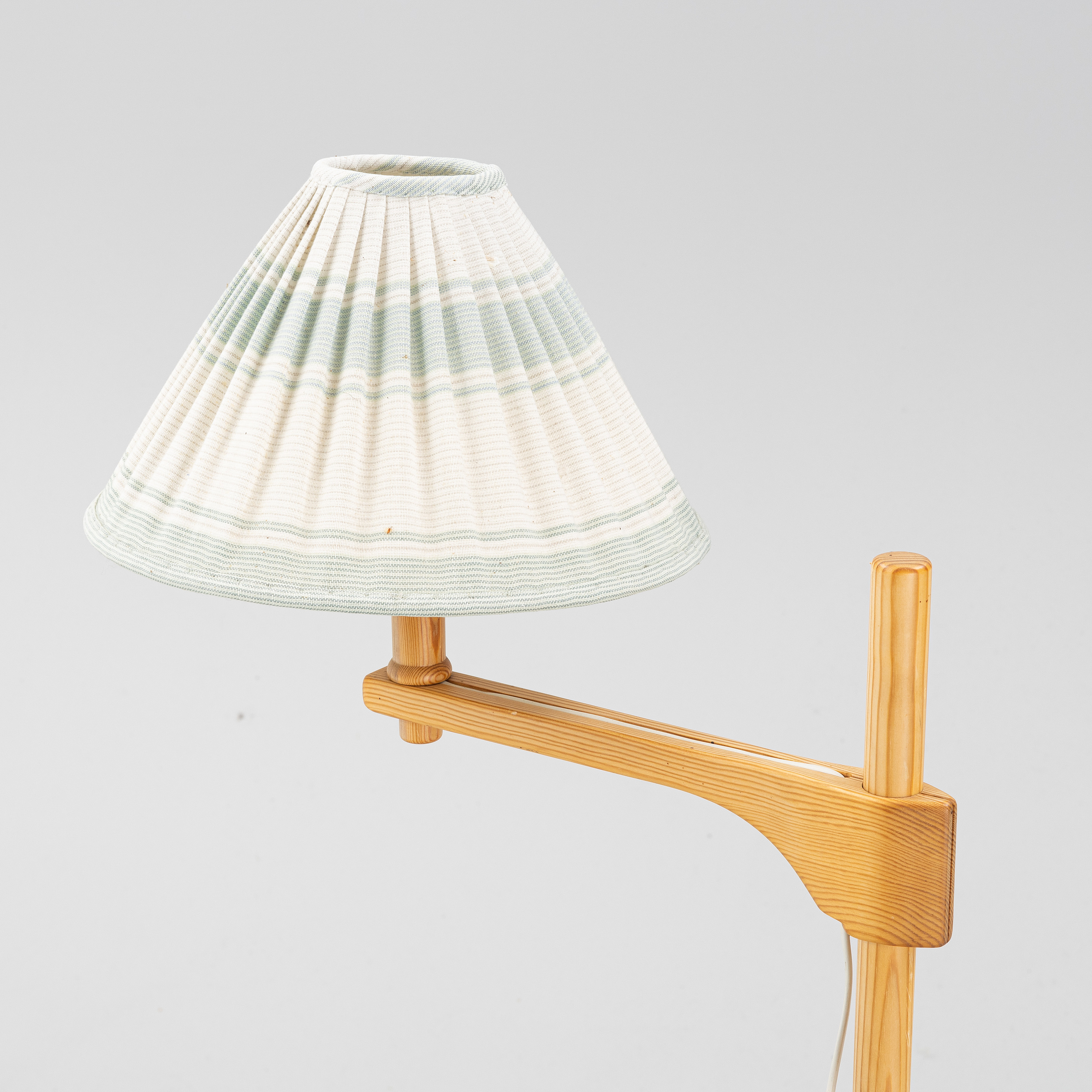 Carl Malmsten, golvlampa, "Staken", 1900-talets andra hälft. - Bukowskis