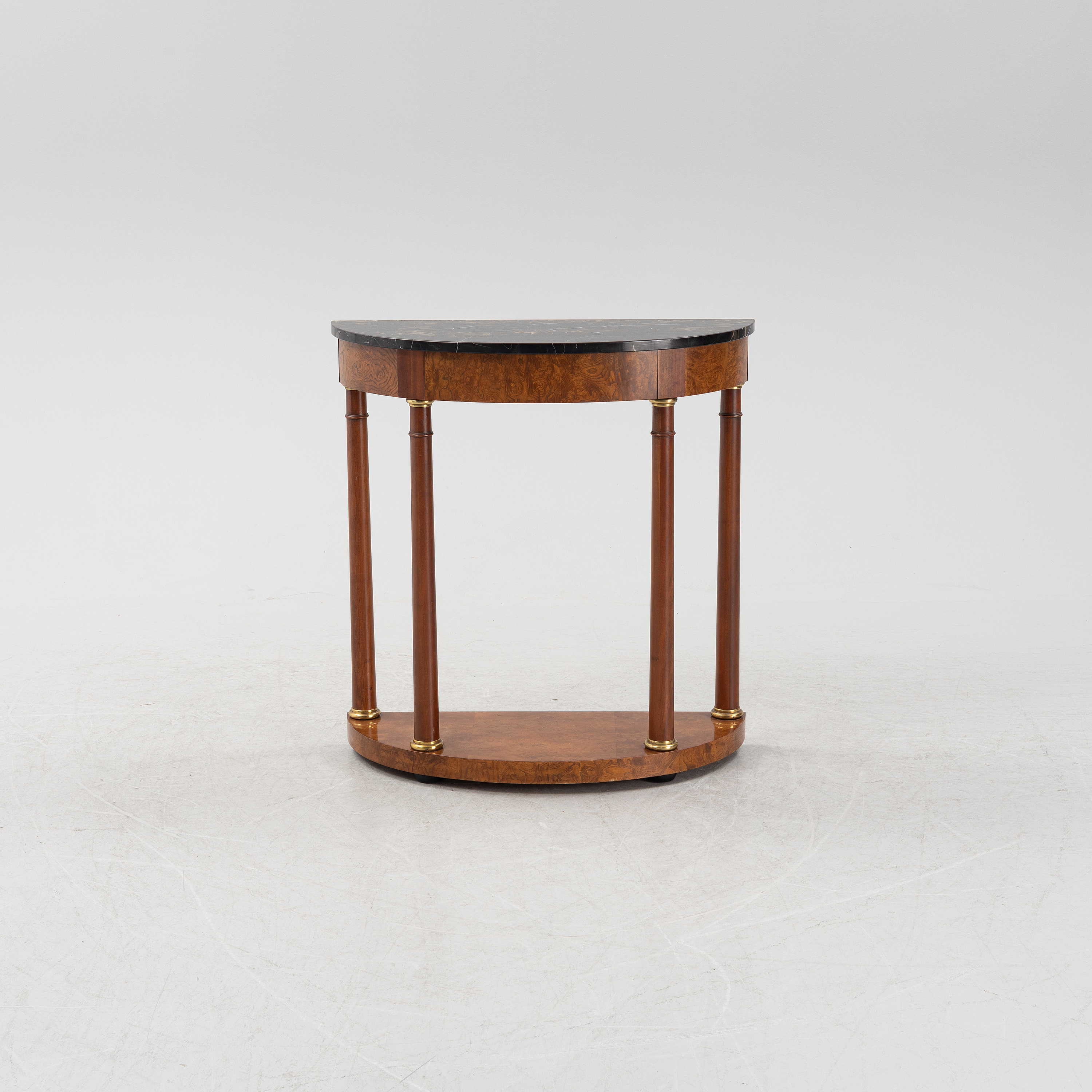 A console table from Baker Furniture. - Bukowskis