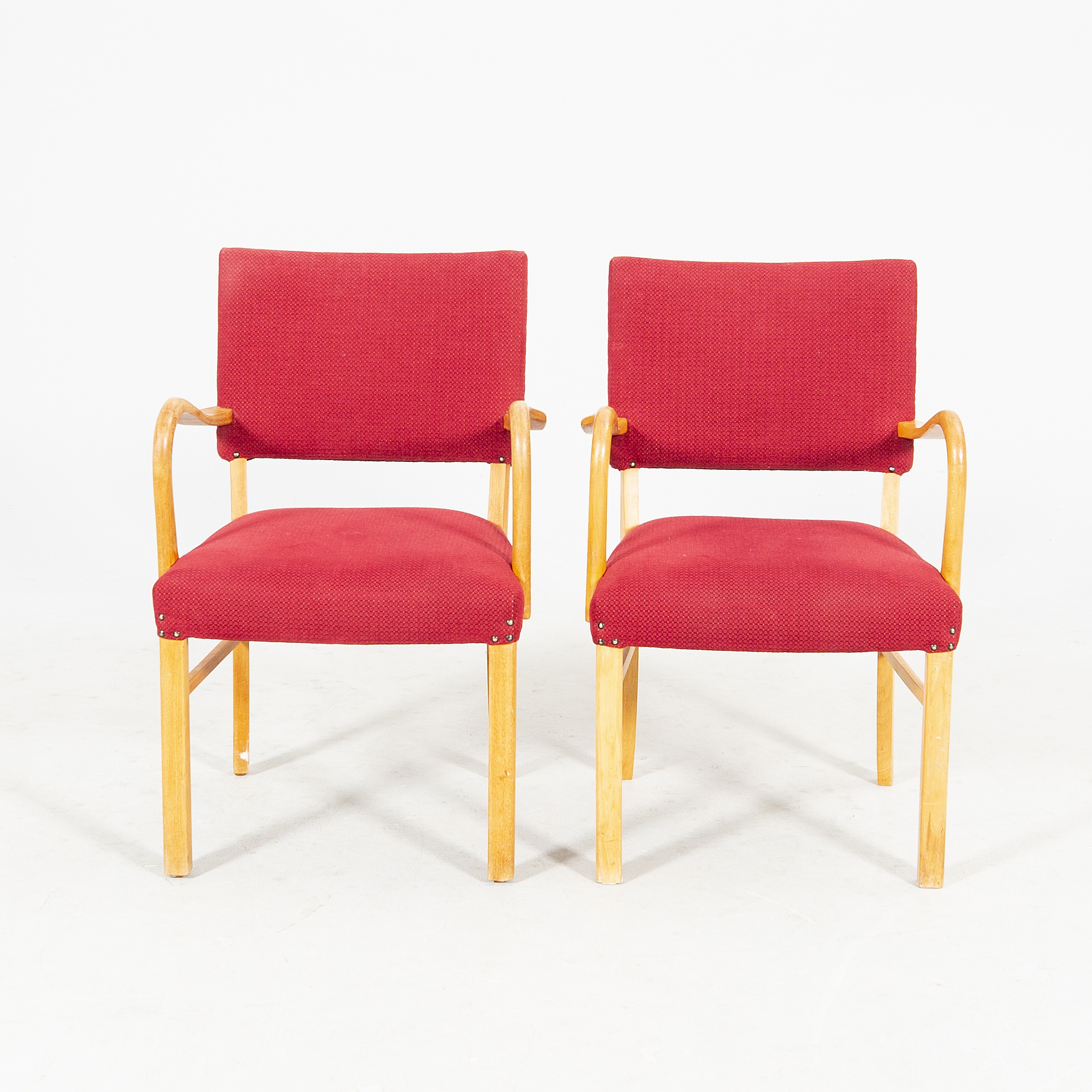 A pair of 1940/50s chairs. - Bukowskis