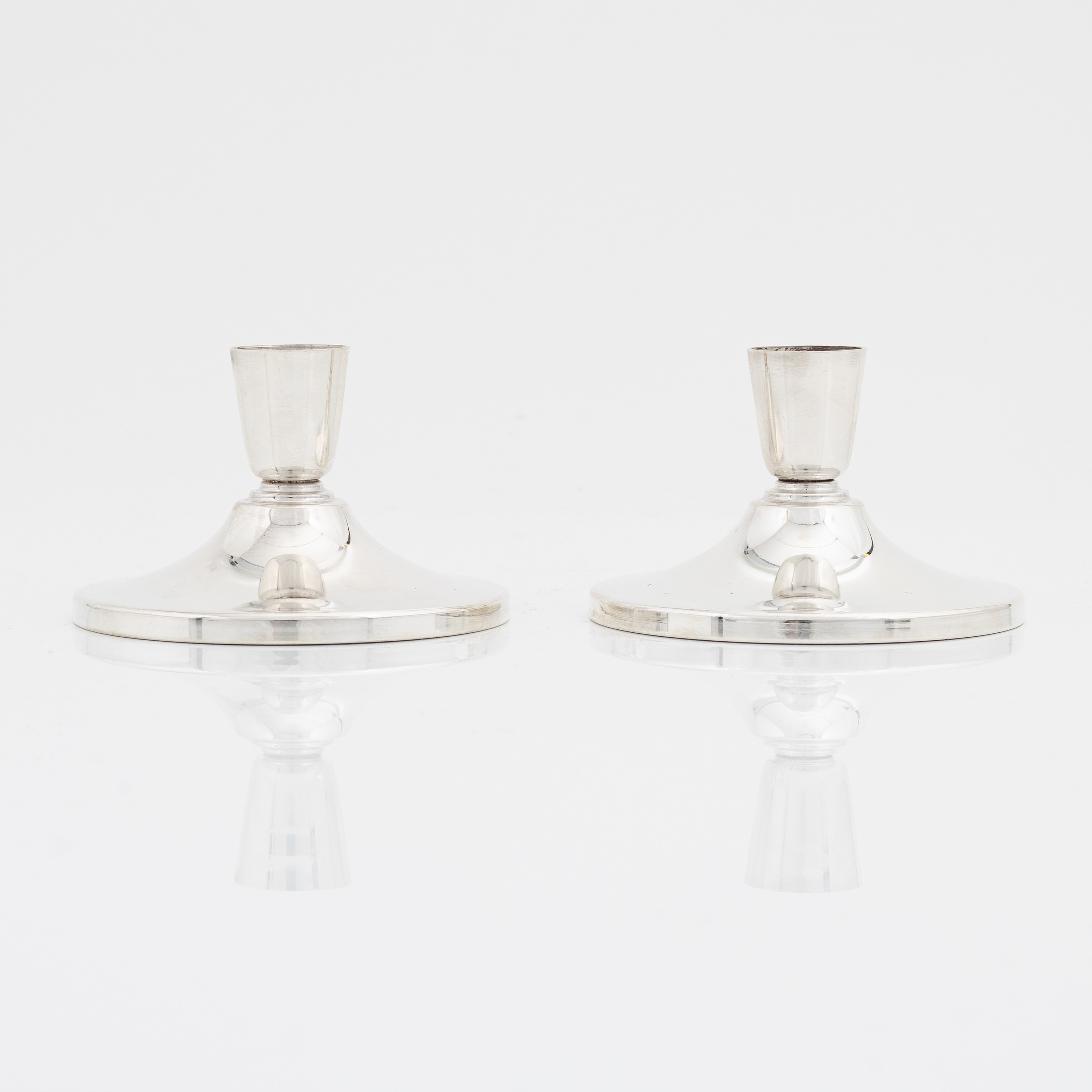 Atelier Borgila, ljusstakar, ett par, sterlingsilver, Stockholm 1973 ...