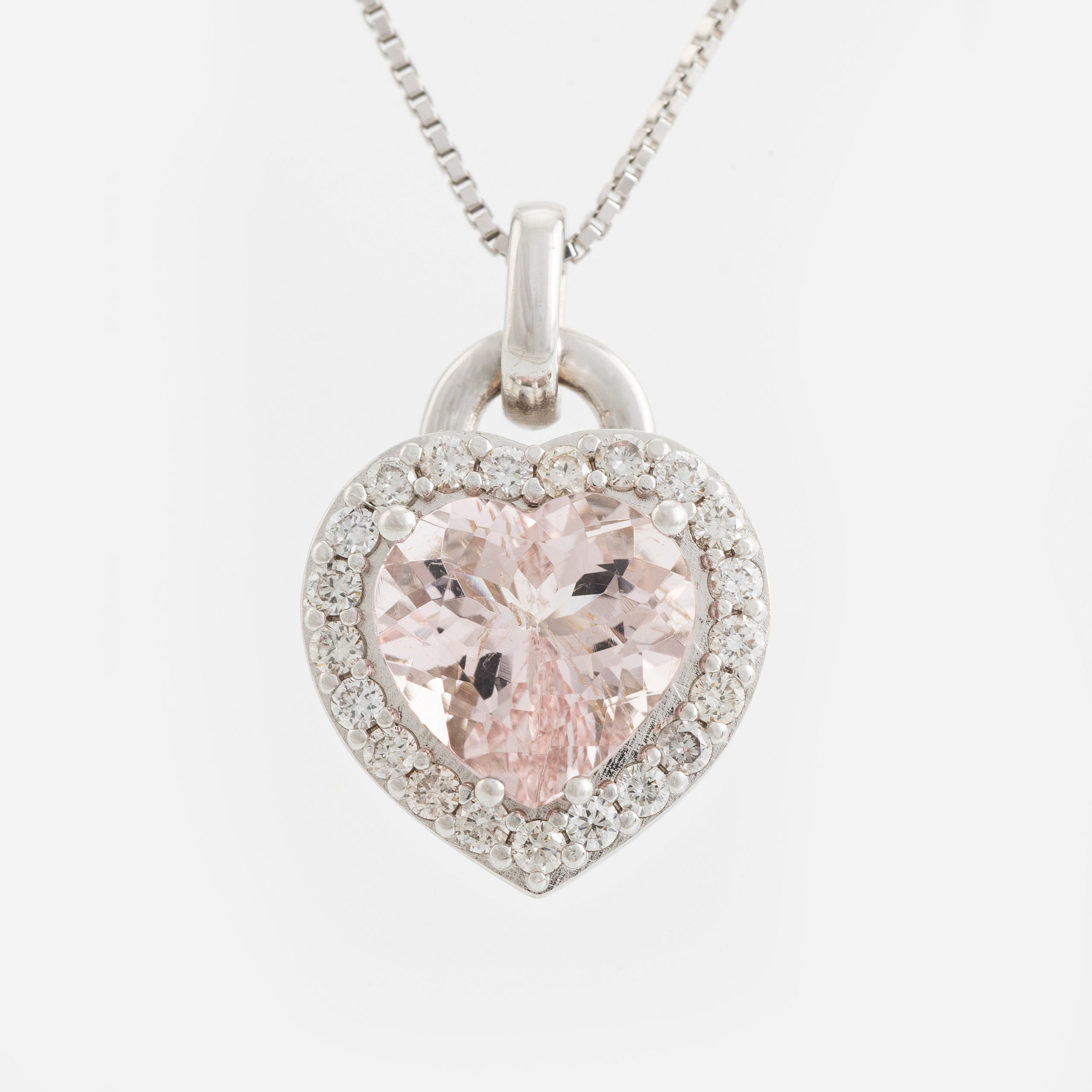 Heart shaped morganite and brilliant cut diamond necklace. - Bukowskis