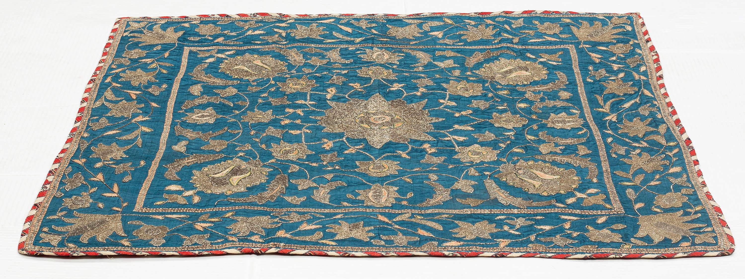 Broderi (Bocha), antik, silke, Osmanska riket, 1700-tal, ca 99 x 94 cm ...