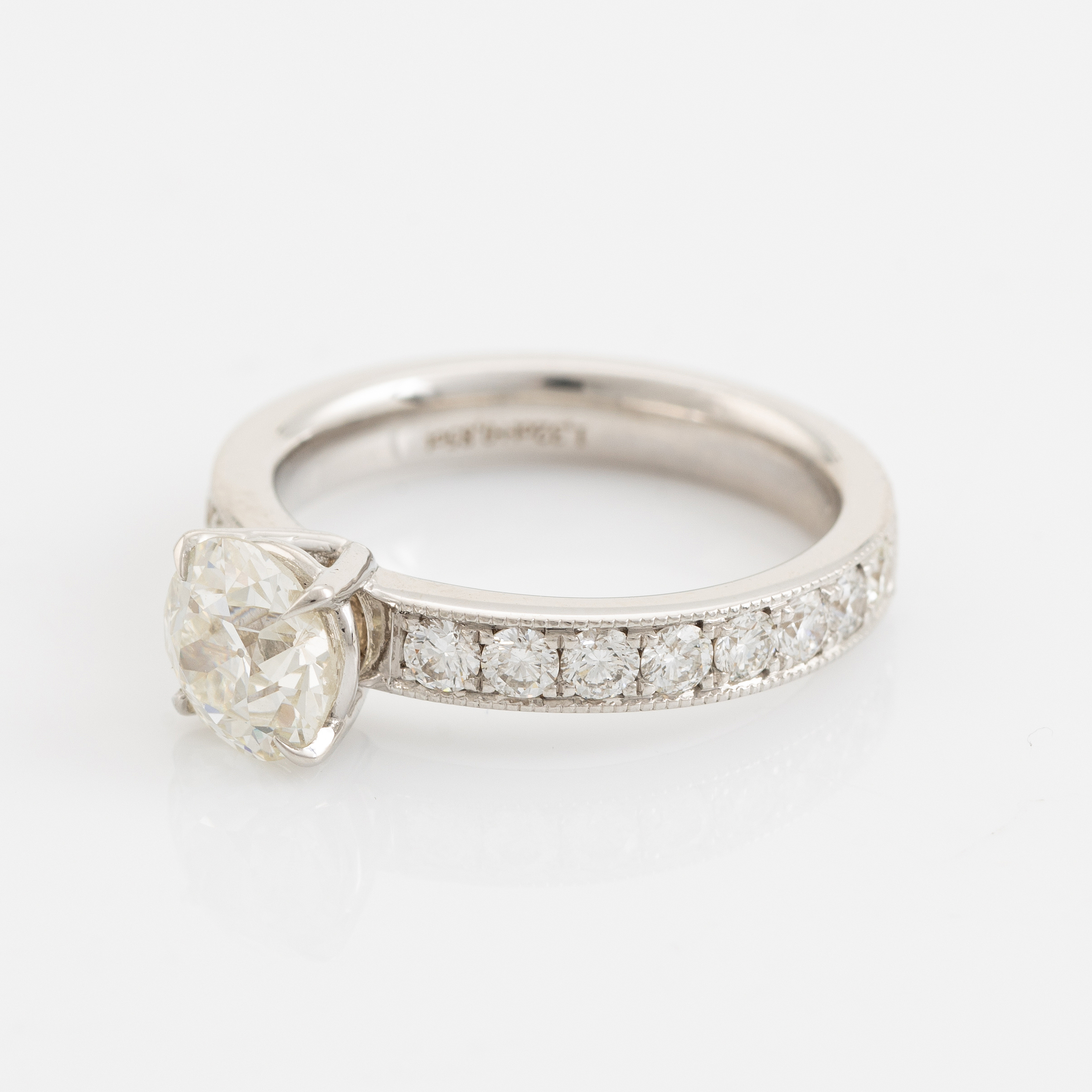 Old cut diamond ring. - Bukowskis