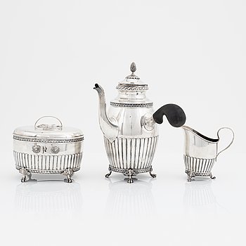 A three-piece silver coffee service, GAB, Stockholm, 1911-12. - Bukowskis