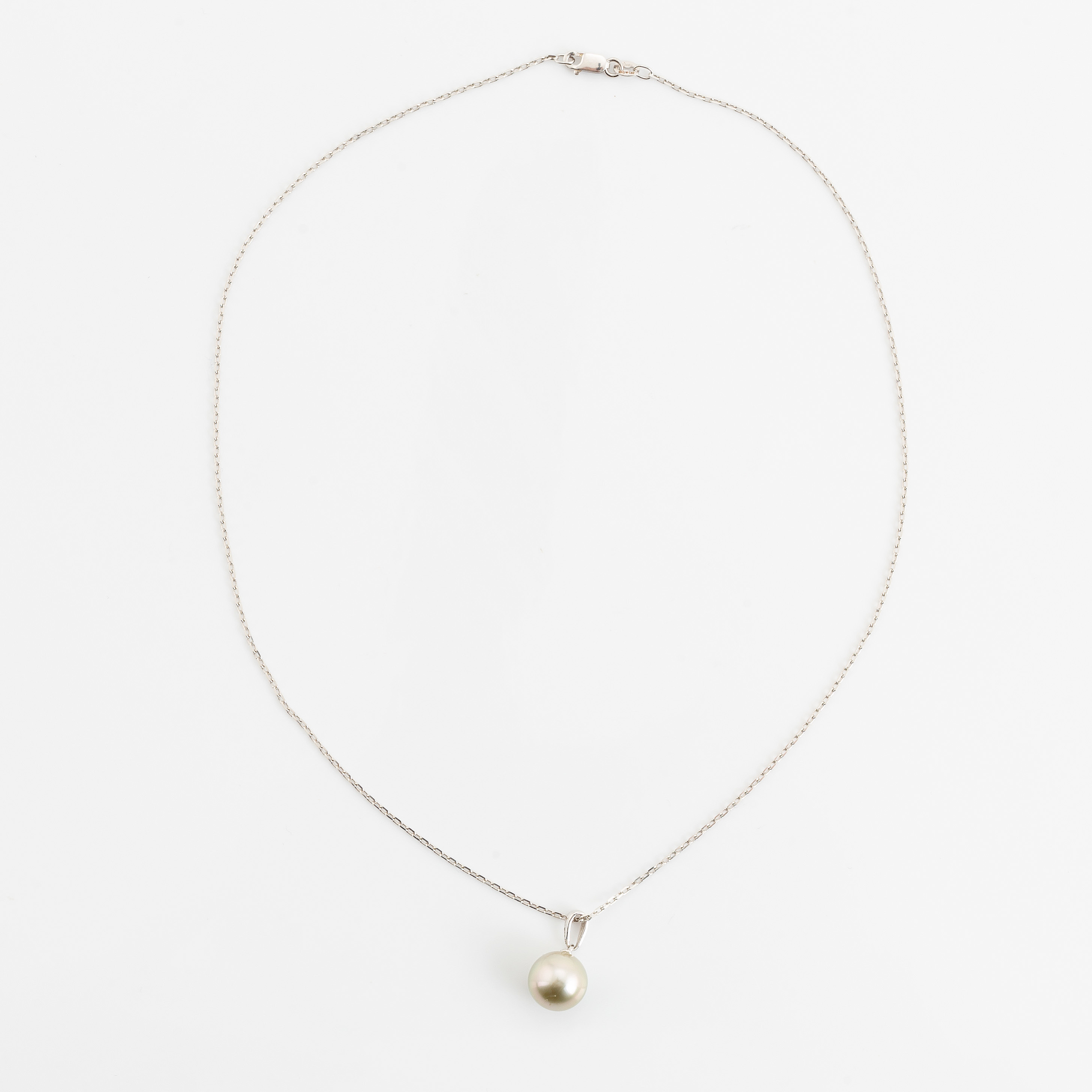 Hänge 18K guld med en odlad Tahiti pärla. - Bukowskis