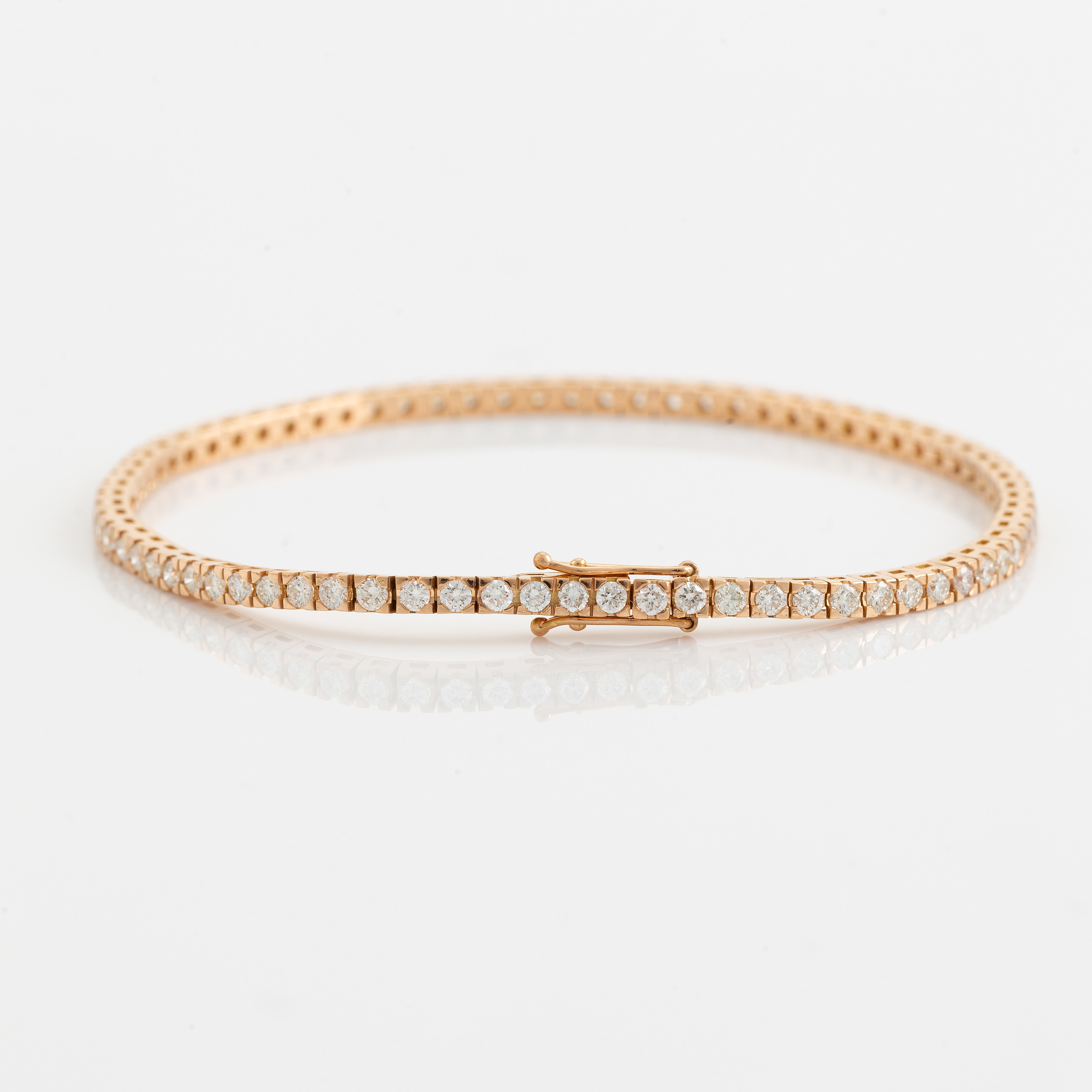 Brilliant cut diamond tennis bracelet, - Bukowskis