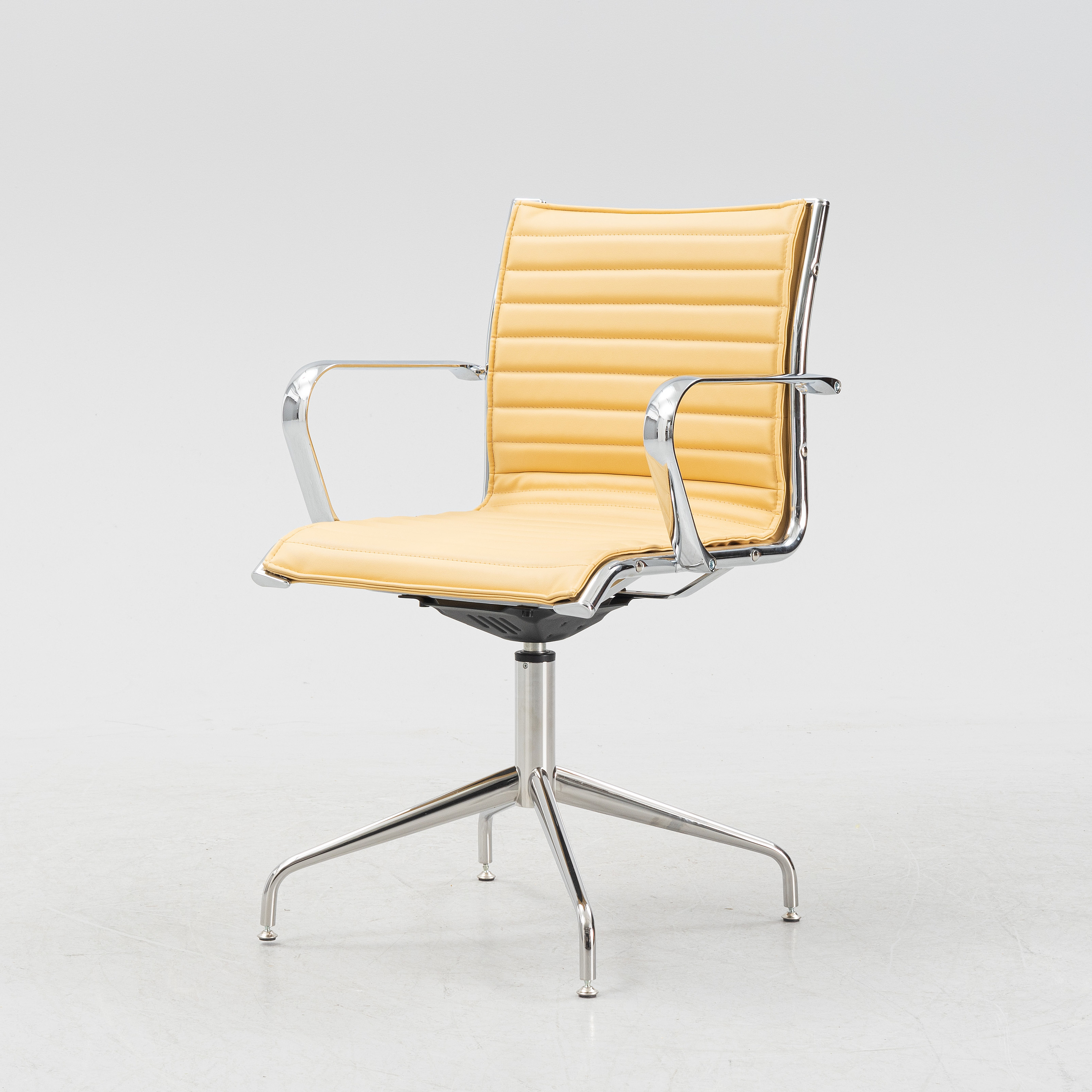 Leyform, an 'Origami' office chair. - Bukowskis