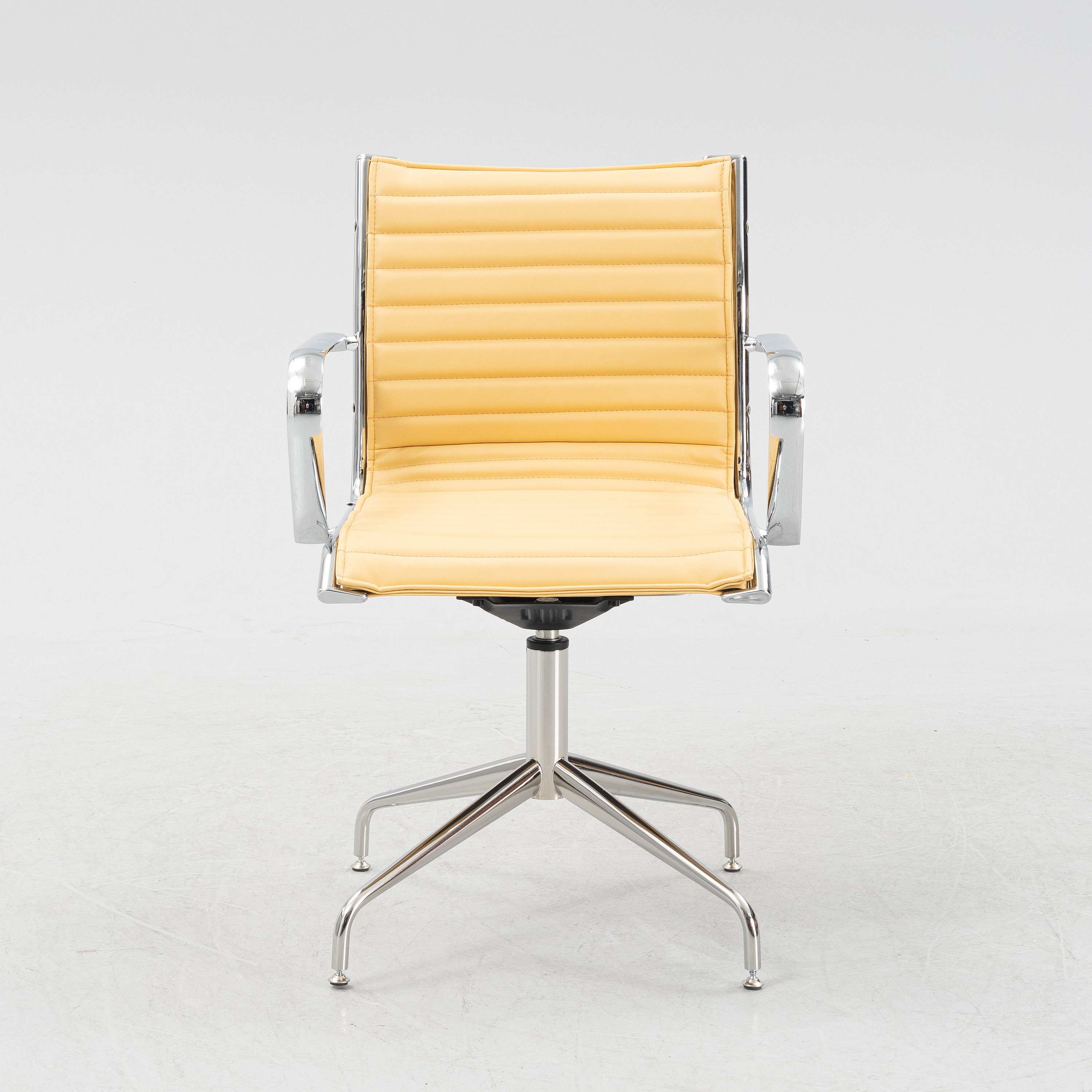 Leyform, an 'Origami' office chair. - Bukowskis