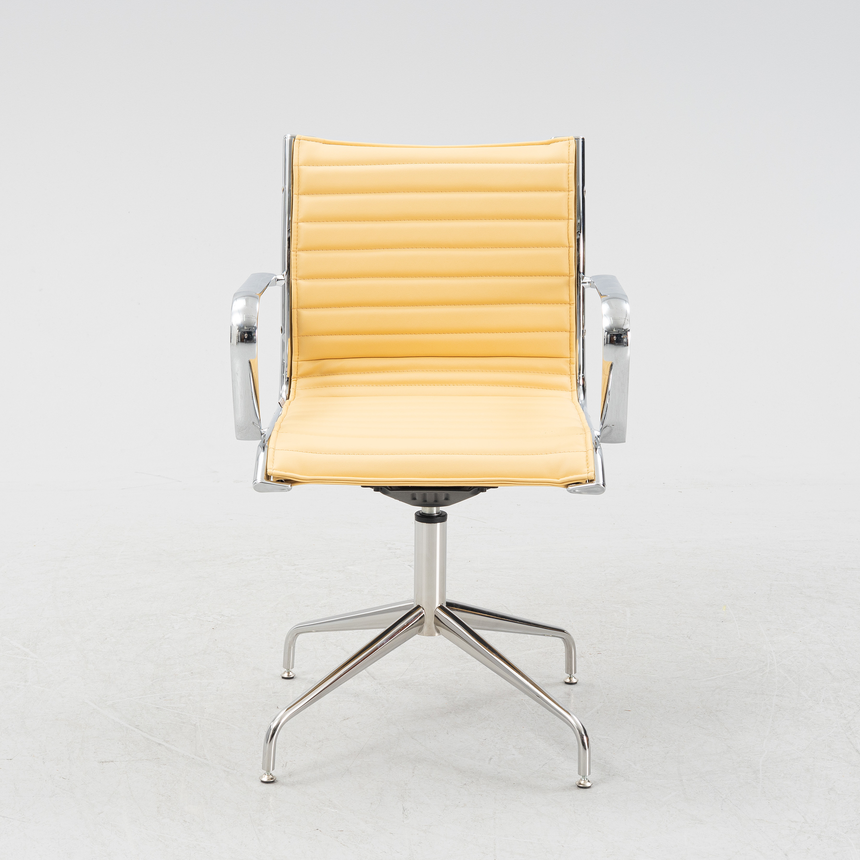 Leyform, an 'Origami' office chair. - Bukowskis