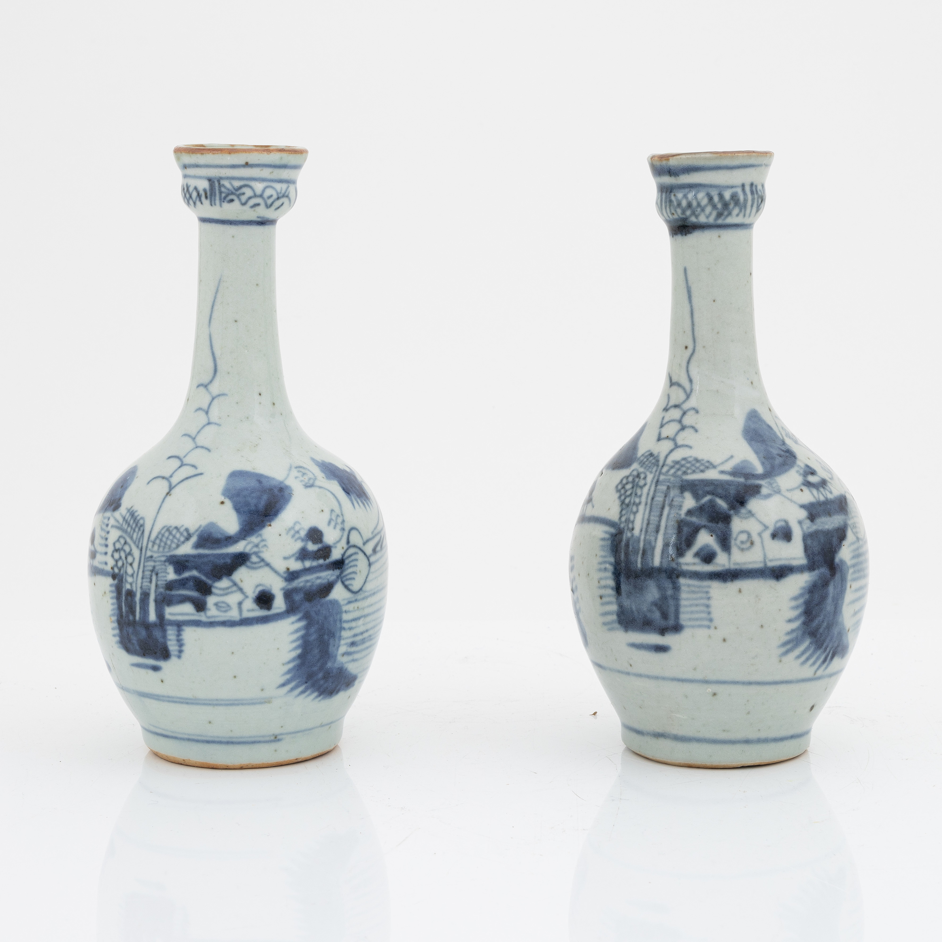 Vaser, ett par, porslin, Kina, Qingdynastin, 1800-tal. - Bukowskis