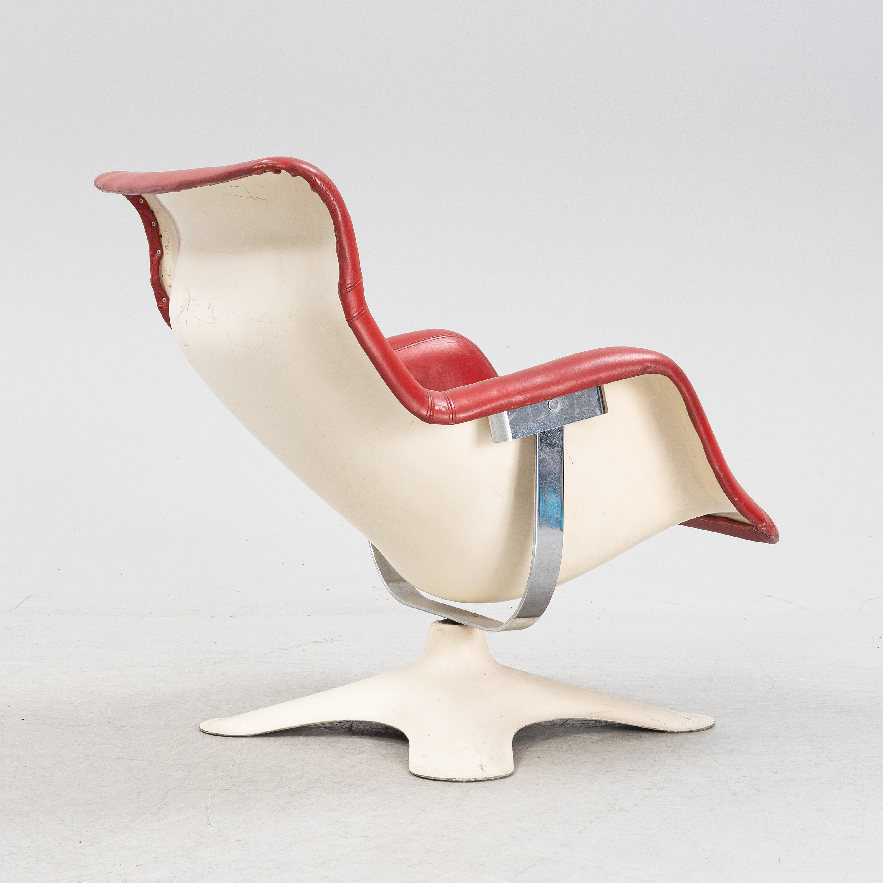 Yrjö Kukkapuro, an easy chair, Haimi, 1960's. - Bukowskis