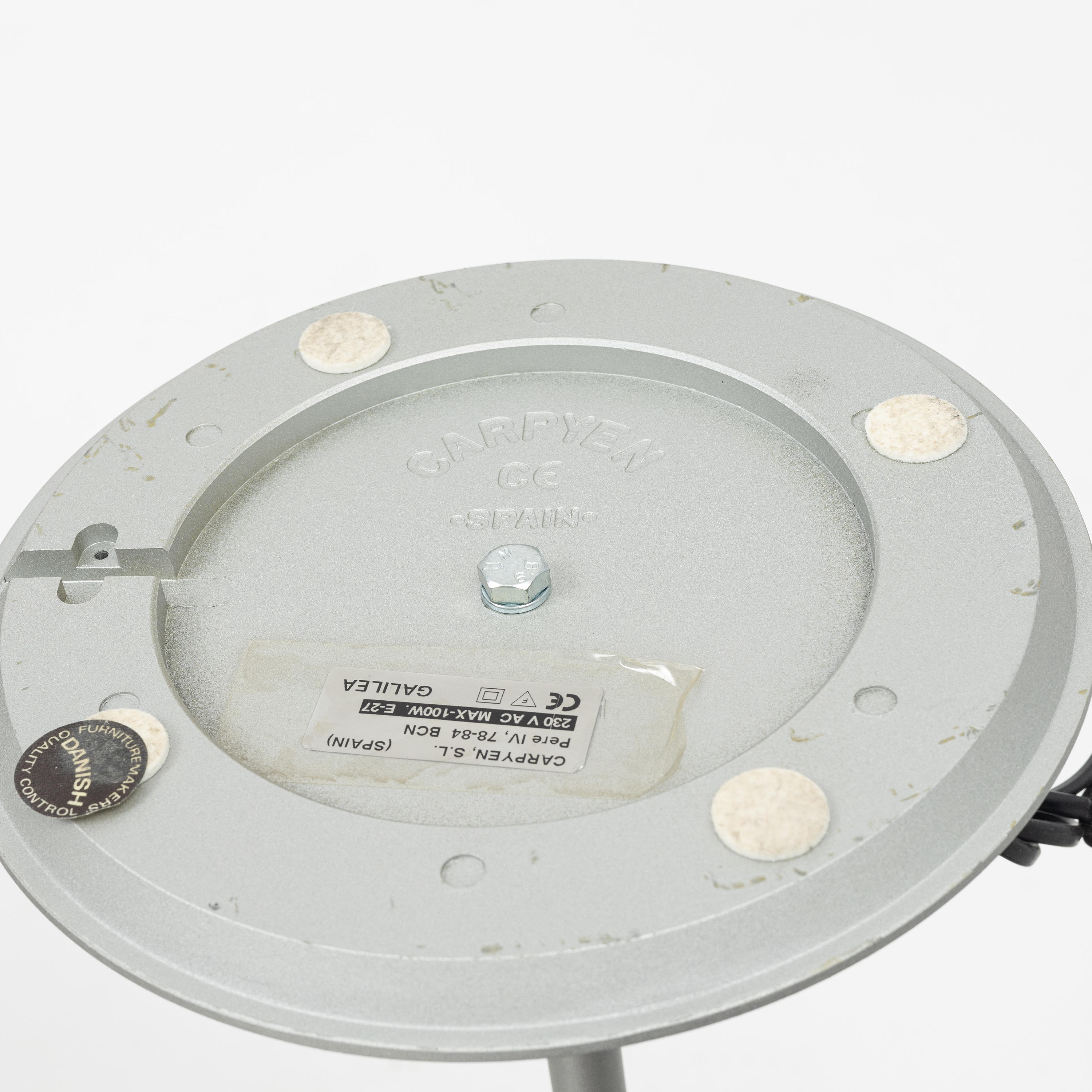 A pair of 'Galilea' floorlamps from Carpyen. - Bukowskis