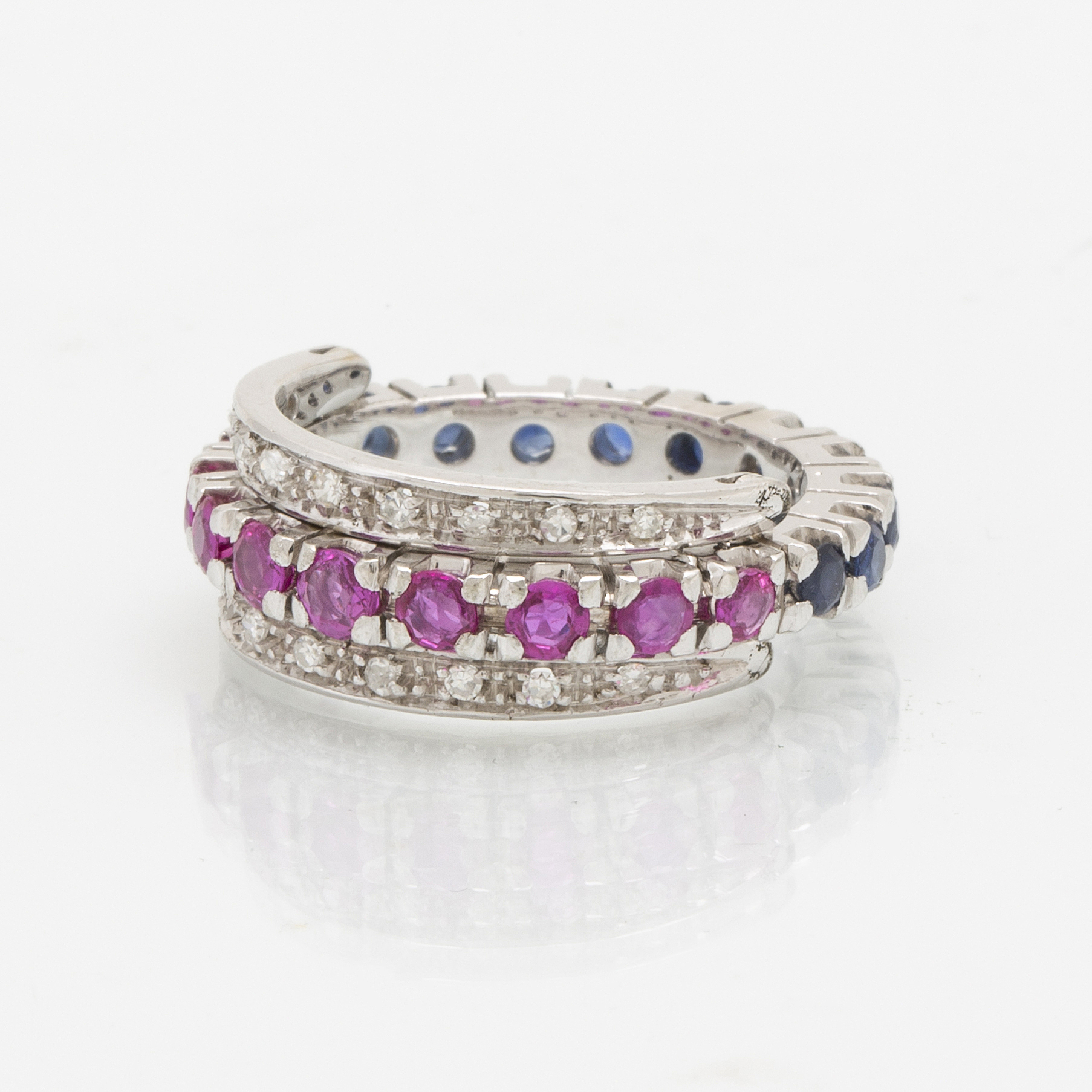 Ring 14K vitguld med diamanter och safirer. - Bukowskis