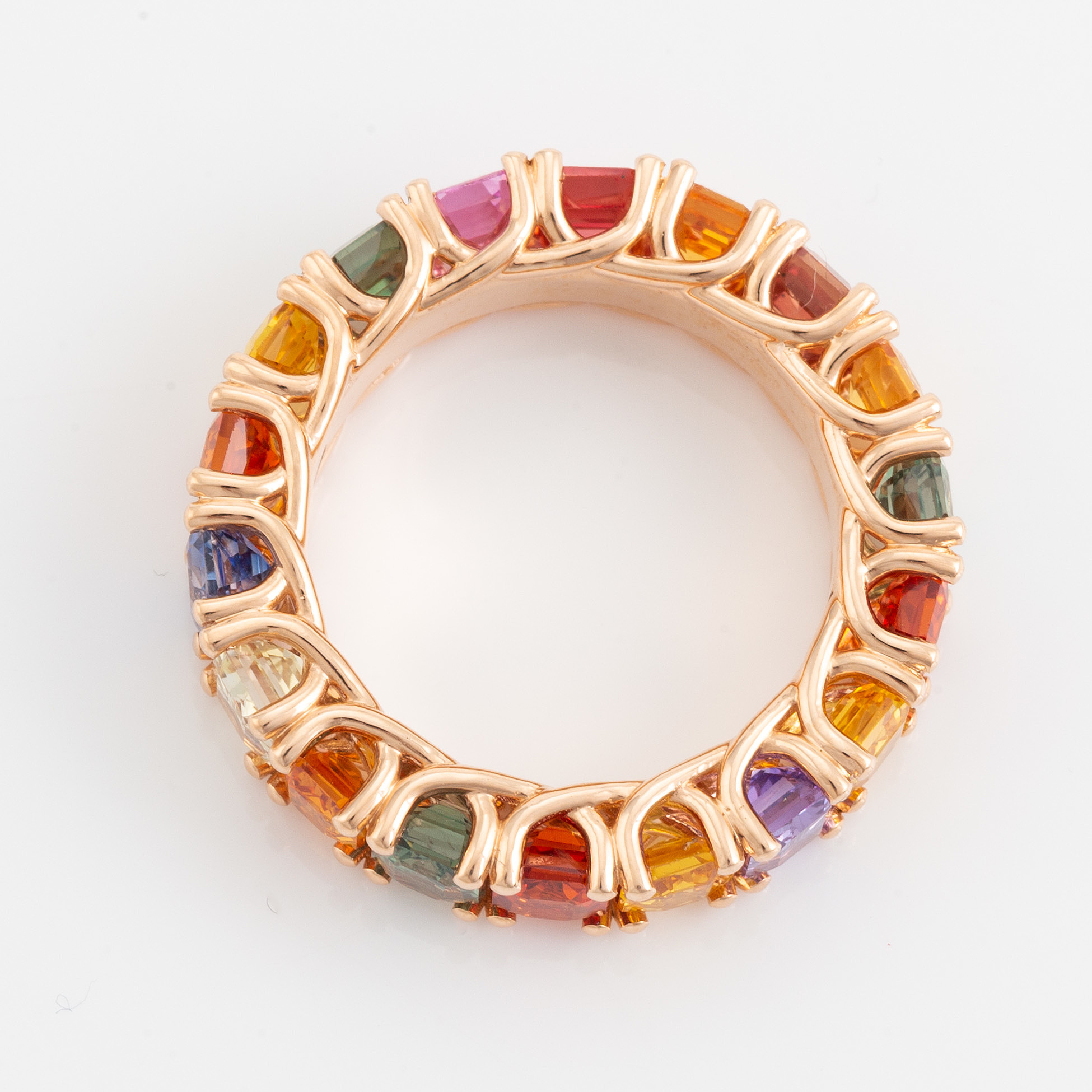 Emerald cut multi coloured sapphire ring. - Bukowskis