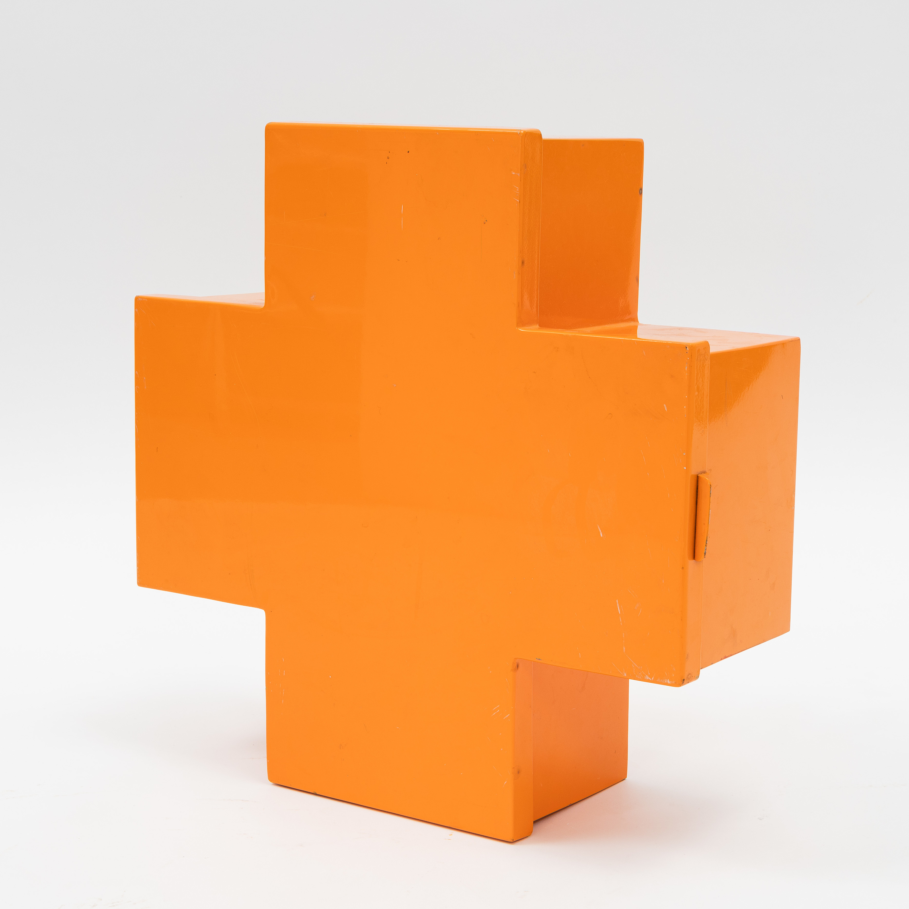 Thomas Eriksson, skåp, "Cross", Progetto Oggetto, Cappelini, Italien ...