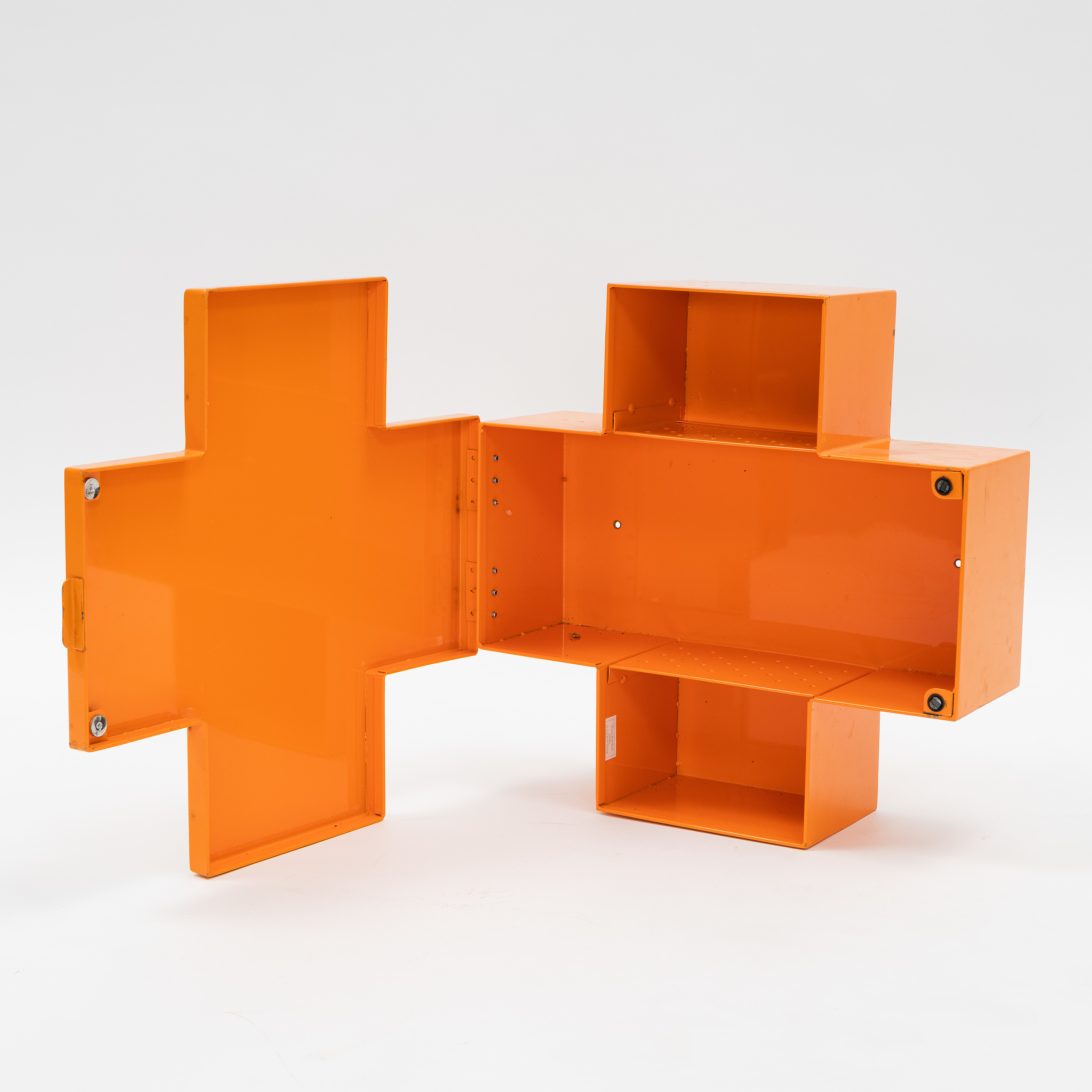 Thomas Eriksson, skåp, "Cross", Progetto Oggetto, Cappelini, Italien ...