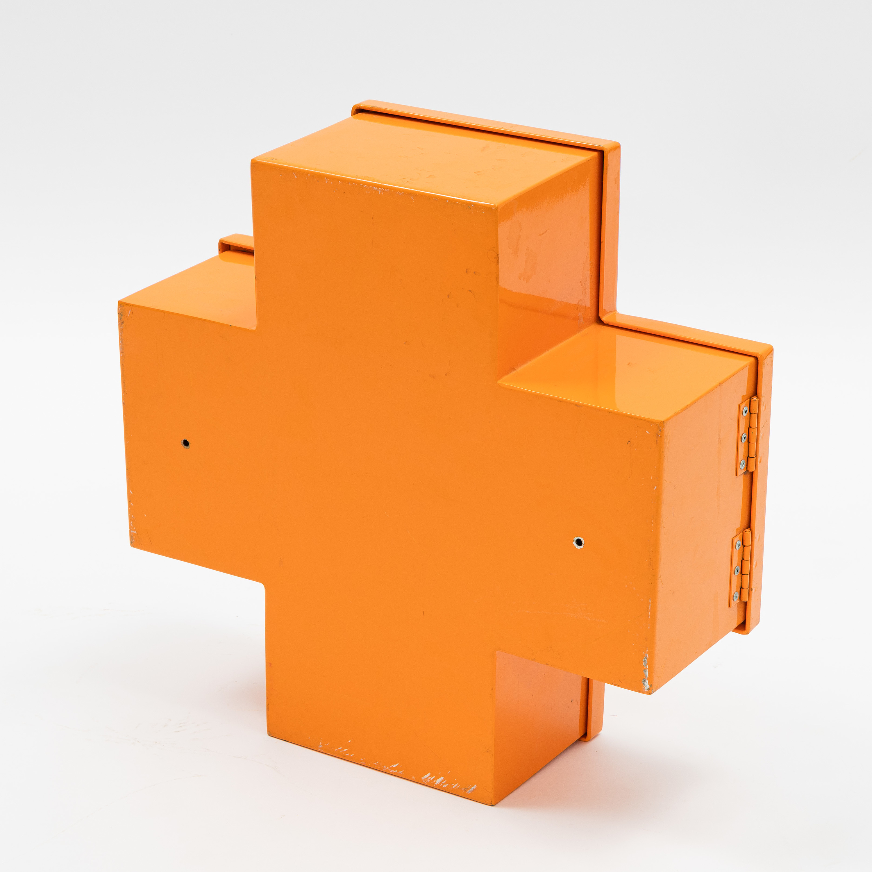 Thomas Eriksson, skåp, "Cross", Progetto Oggetto, Cappelini, Italien ...