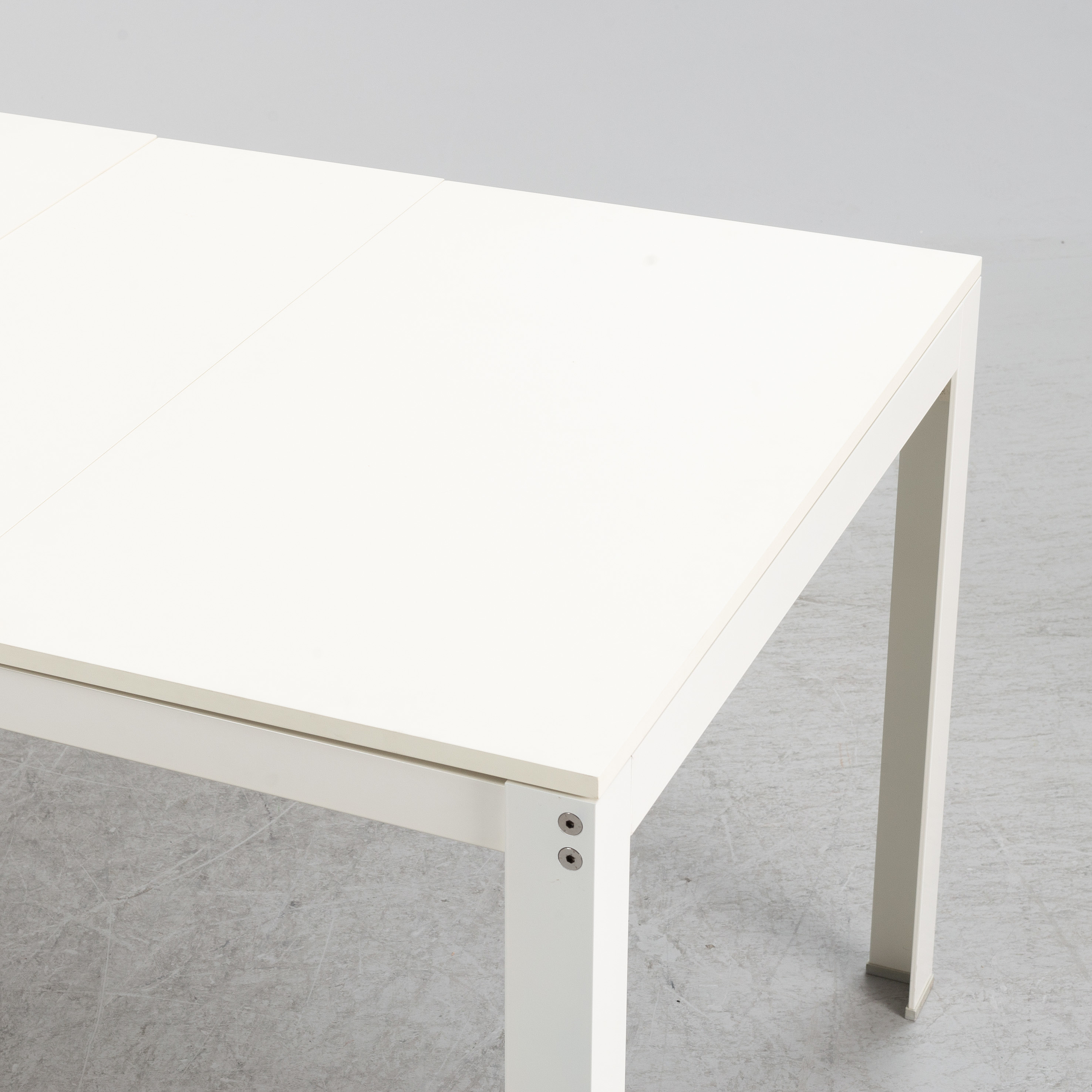 Carlo Molino, a dining table from Zanotta, Italy. - Bukowskis