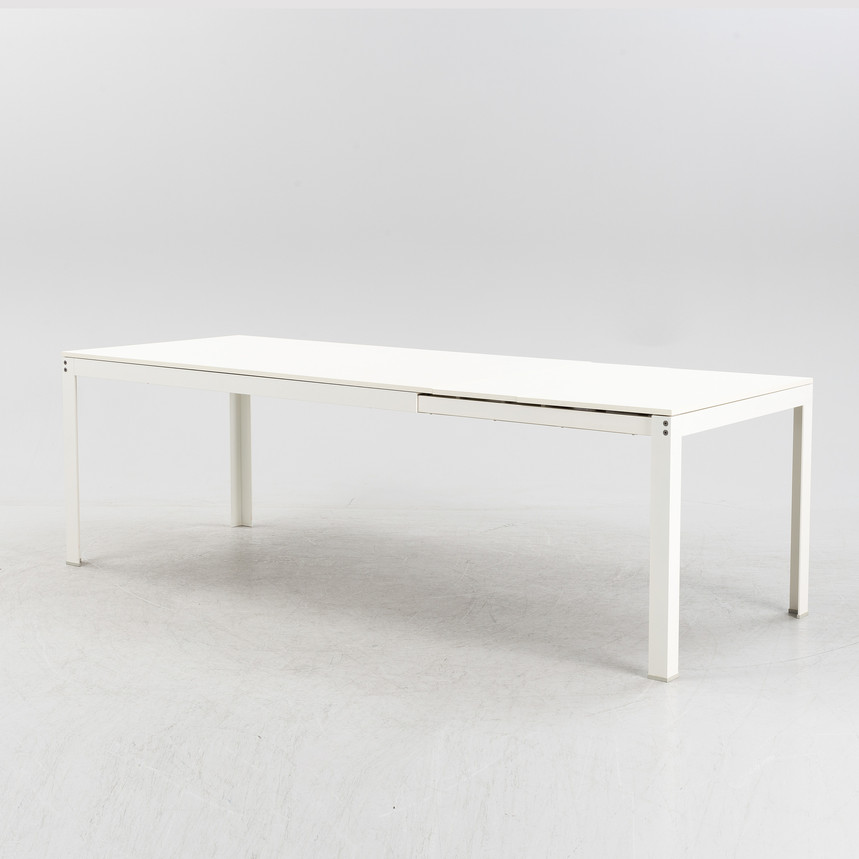 Carlo Molino, a dining table from Zanotta, Italy. - Bukowskis