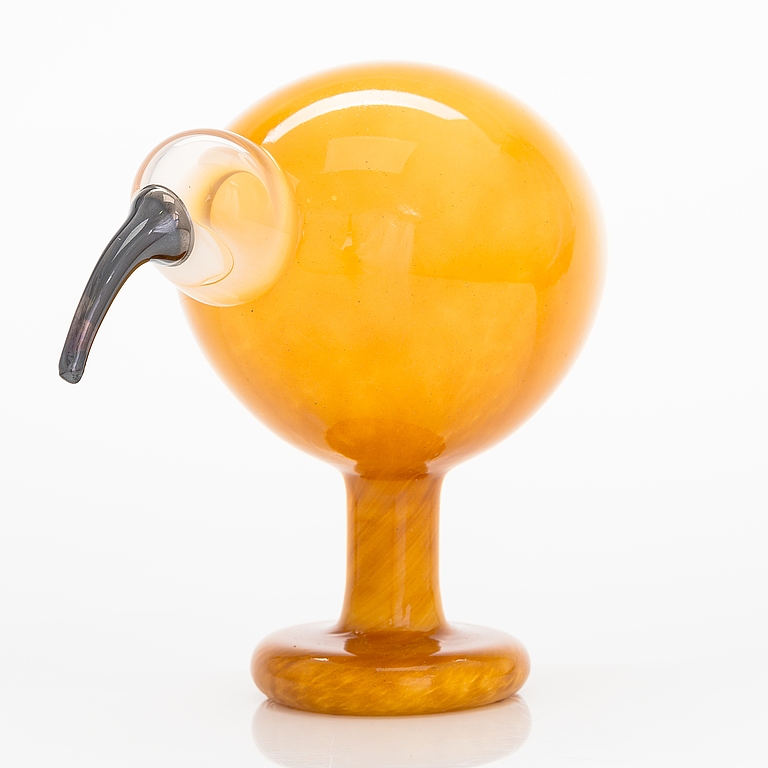 Oiva Toikka, a glass bird signed O. Toikka Nuutajärvi. - Bukowskis