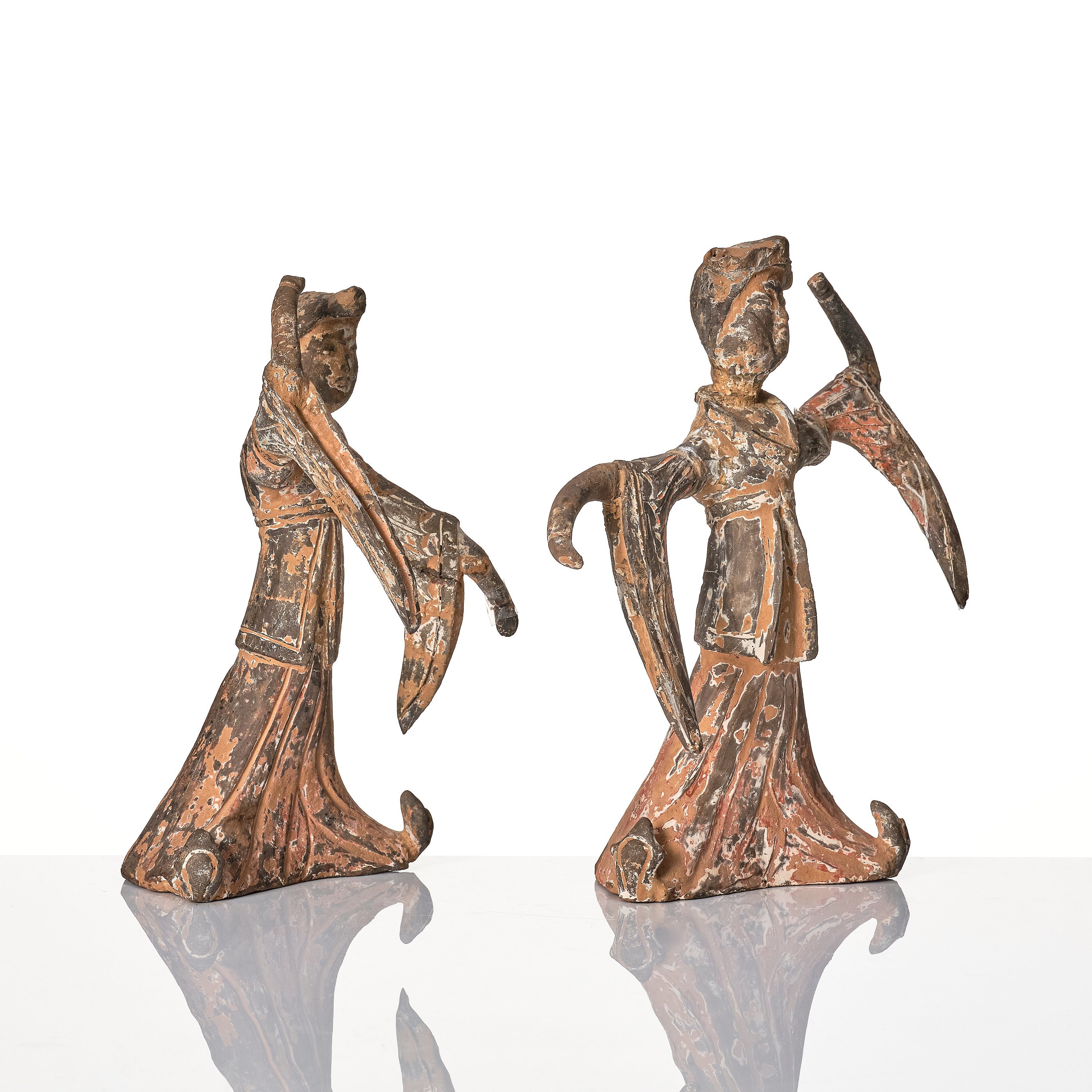 A set of two dancers, Western Han dynasty (206 BC - 220 AD). - Bukowskis