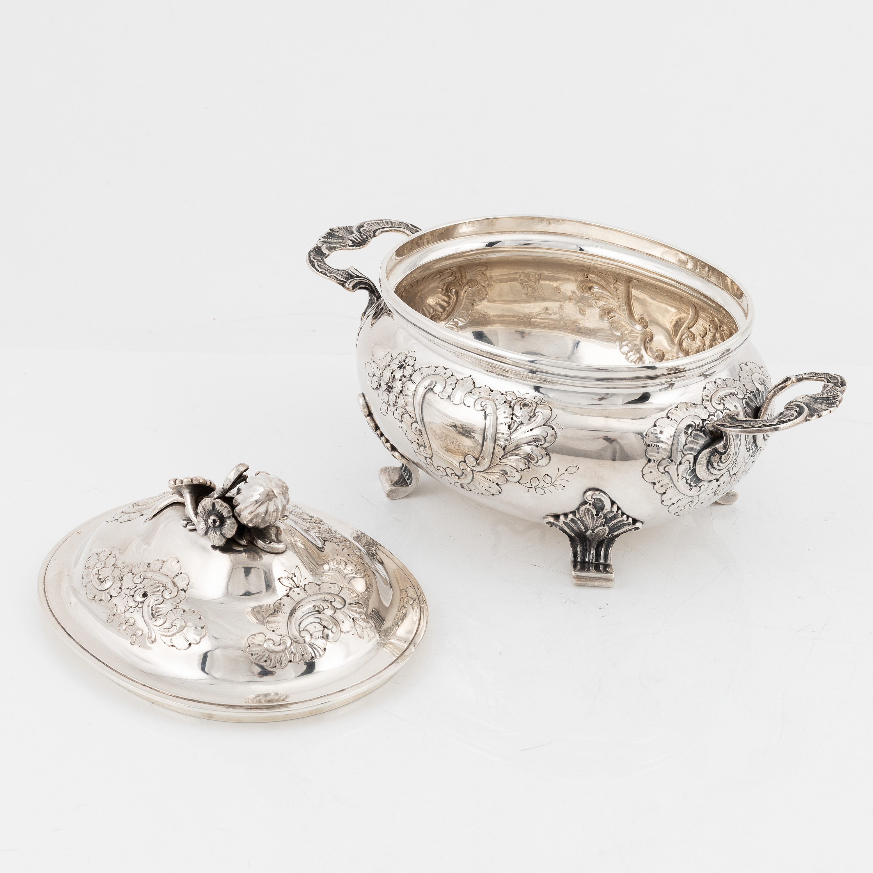 A Danish silver soup terrine with lid, marks of Axel Salomonsen (1933 ...