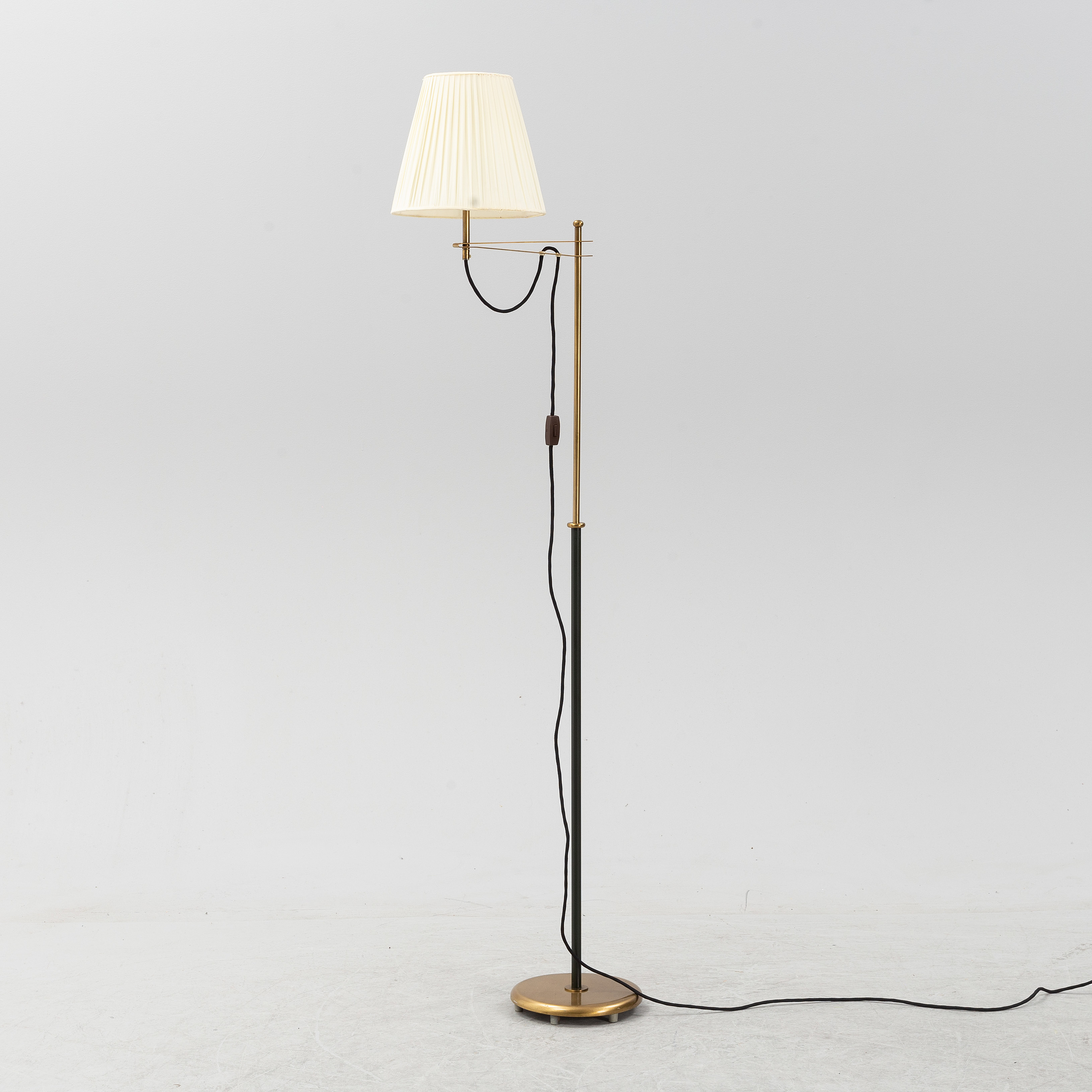 Harald Notini, golvlampa, modell "15597", Arvid Böhlmarks Lampfabrik ...