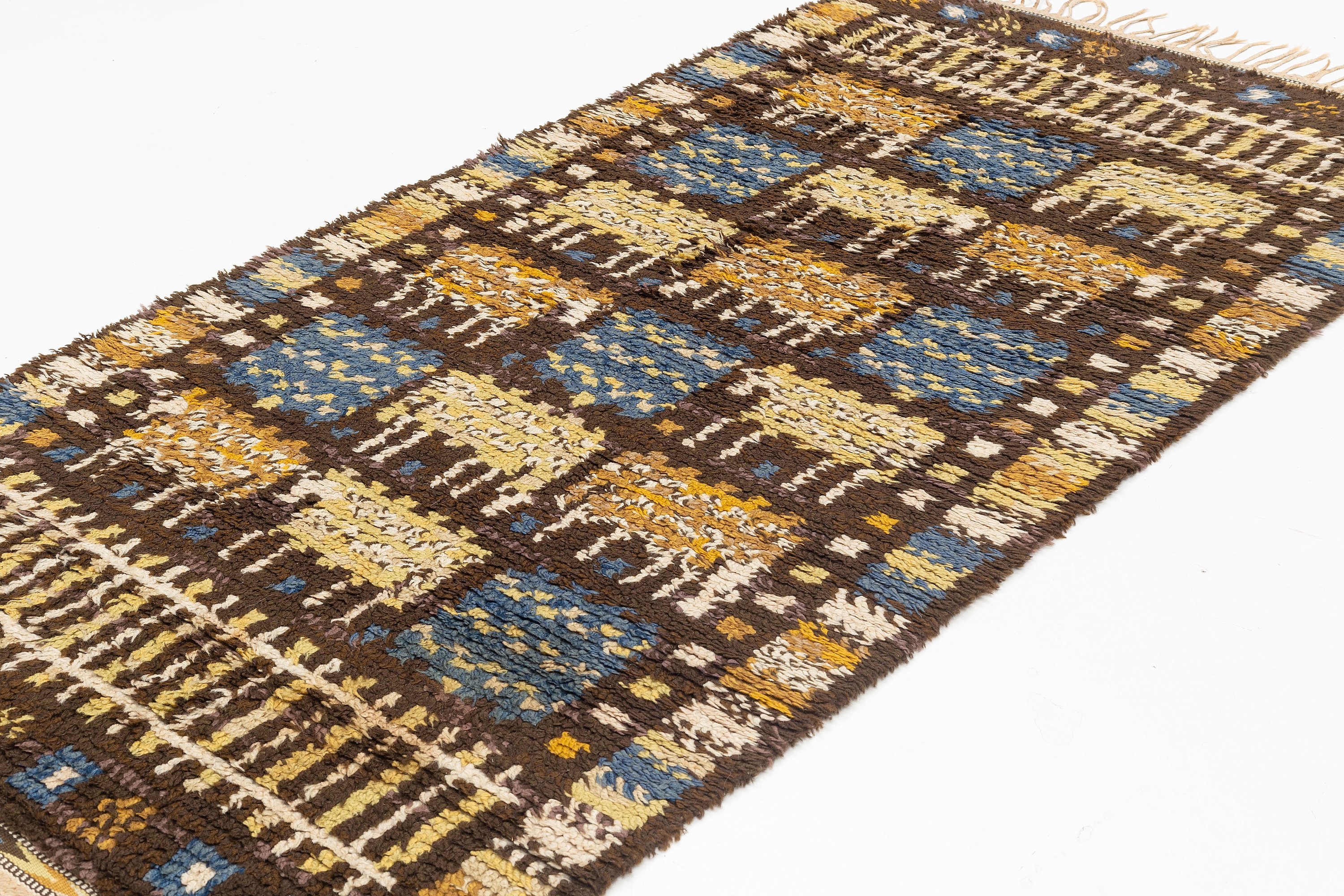 Märta Måås-Fjetterström, a carpet, "Fåren", knotted pile, ca 208 x 114 cm, signed MMF. - Bukowskis