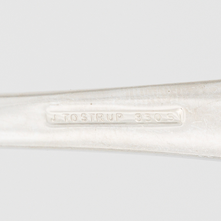 J. Tostrup, bestickuppsättning, silver, 48 delar, Norge. - Bukowskis