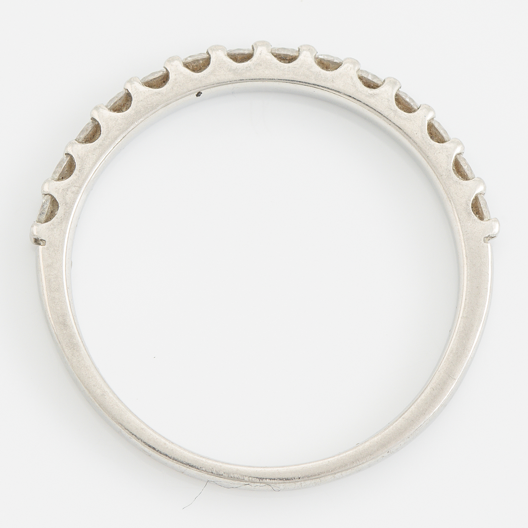 Vanbruun, ring, platinum and brilliant cut diamonds. - Bukowskis