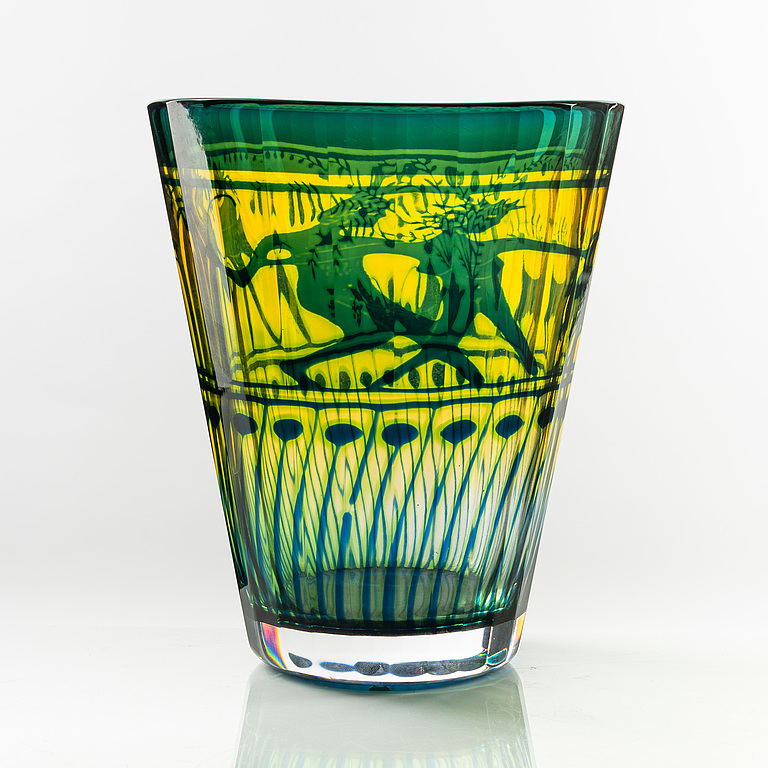 Gunnar Cyrén, a 'graal' glass vase, Orrefors, Sweden 1989. - Bukowskis