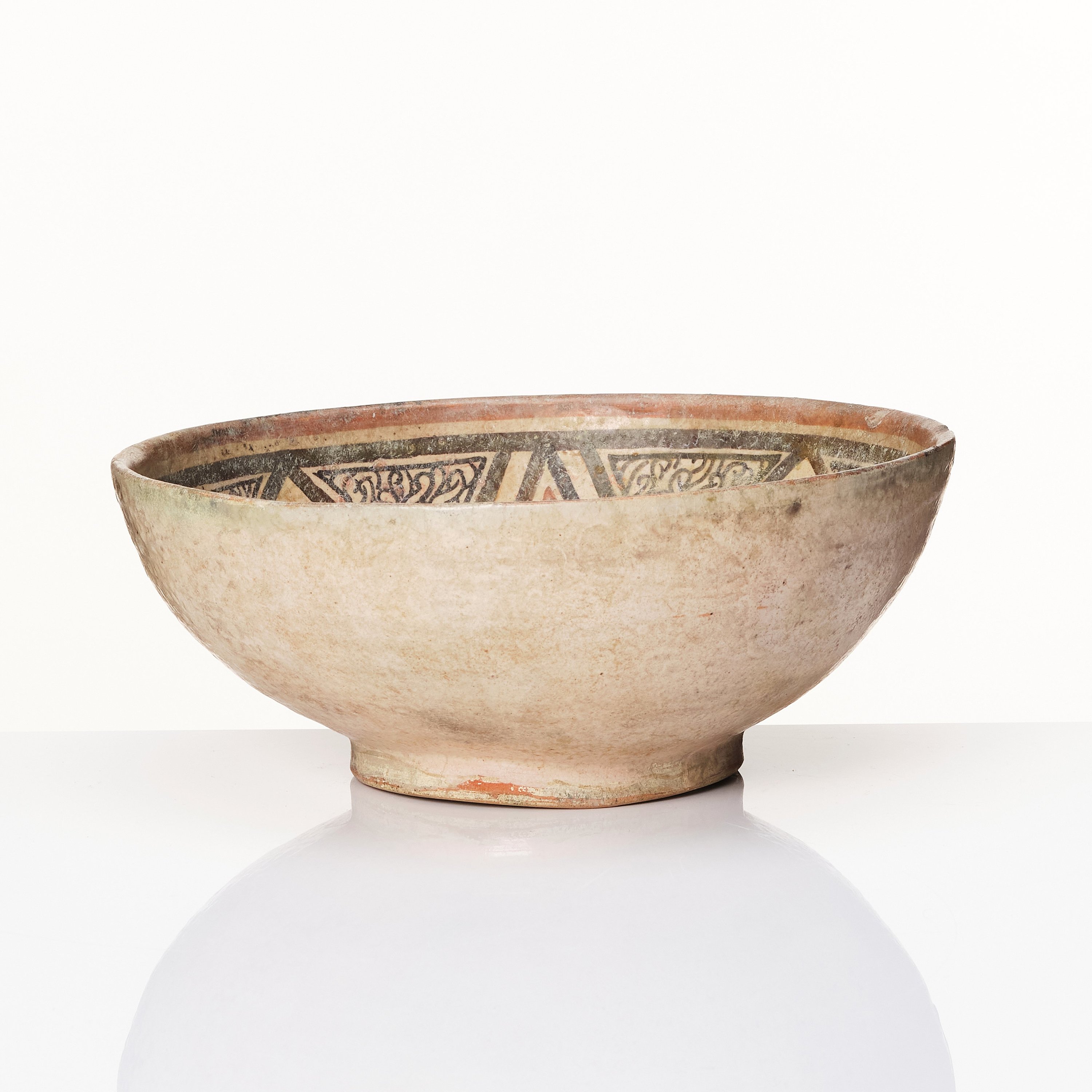 A Nishapur or Samarkand slipware pottery bowl, Iran or central Asia ...