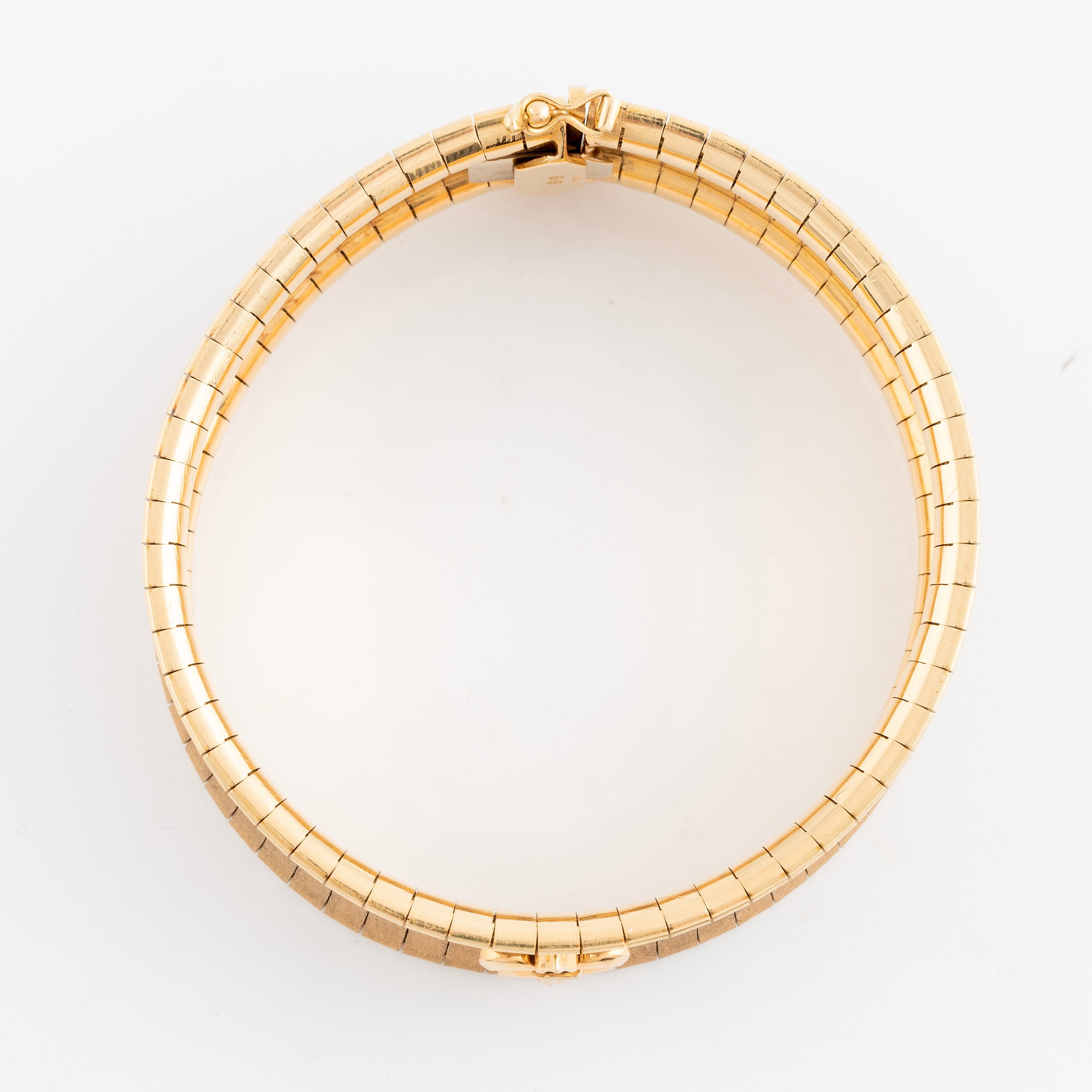An 18K gold bracelet. - Bukowskis