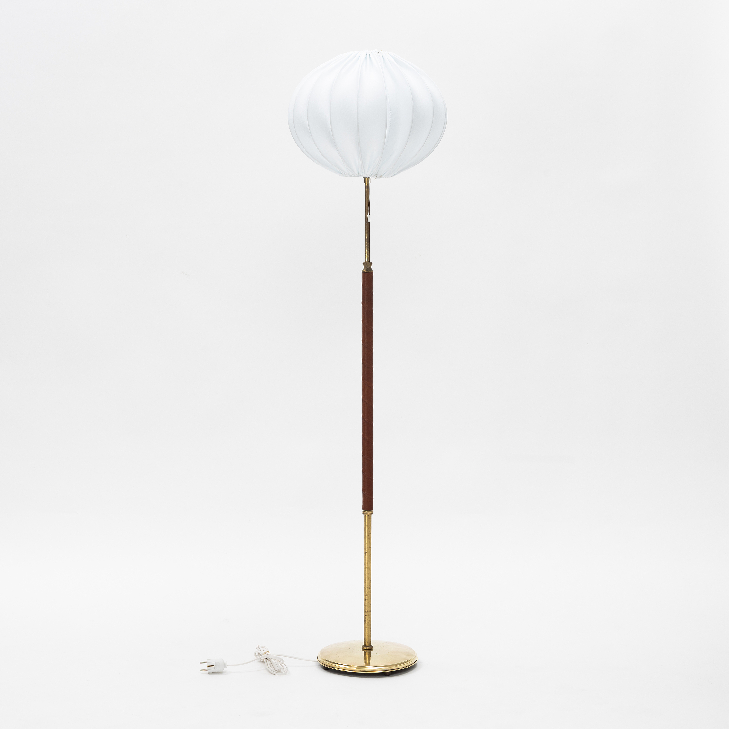 A brass floor lamp, 1930s/40s. - Bukowskis