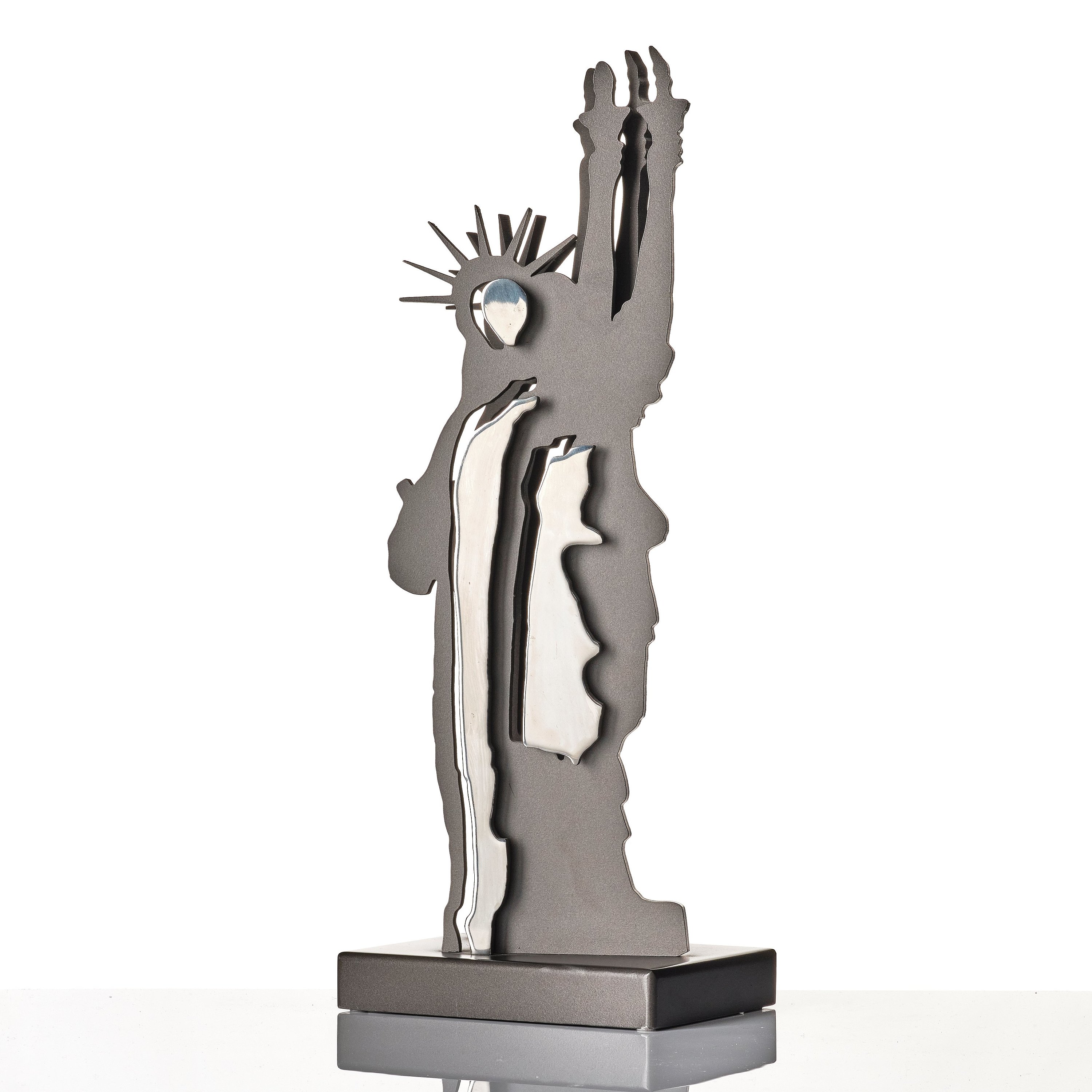 Arman (Armand Pierre Fernandez), "La Phantome de la Liberté". - Bukowskis