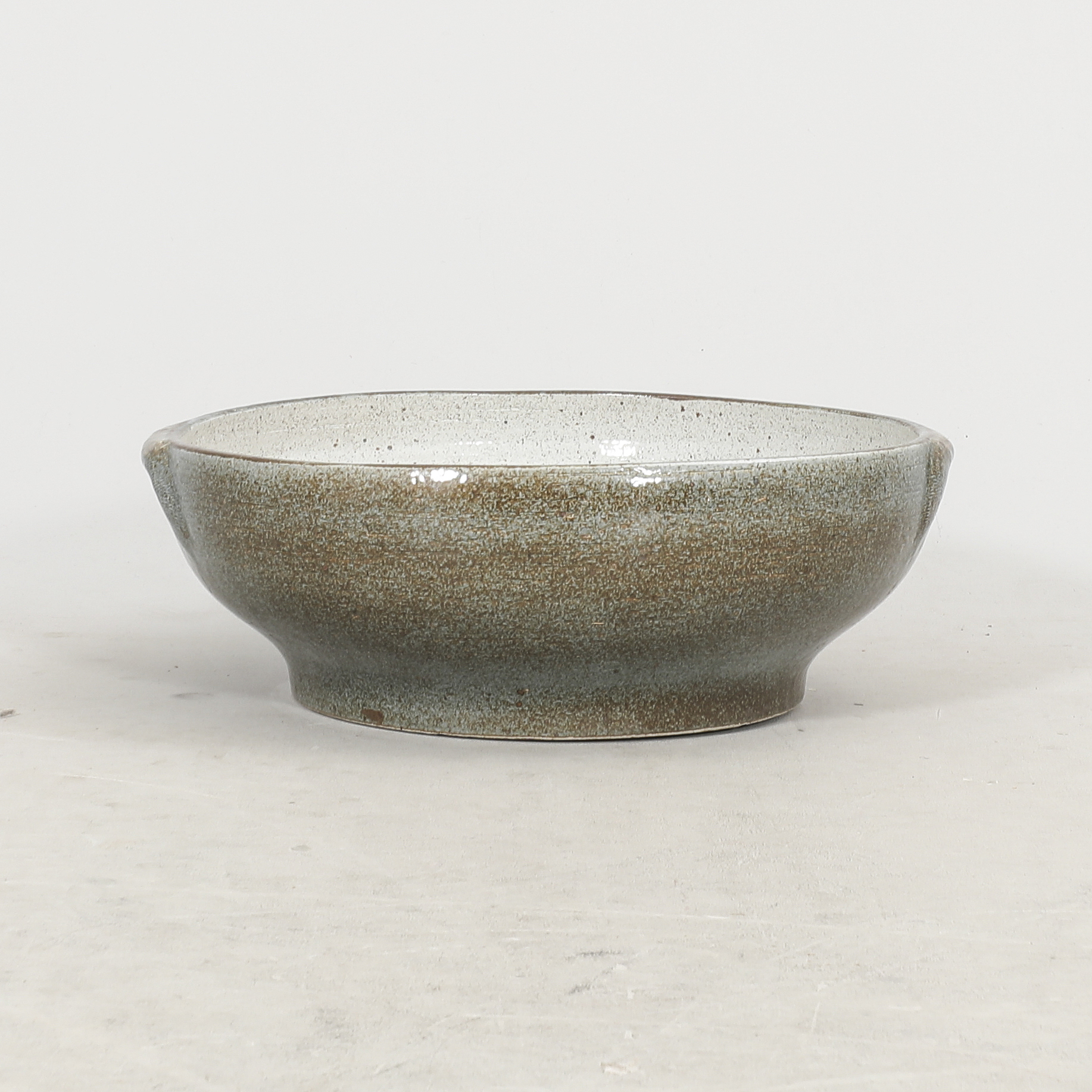 Signe Persson-Melin, a glazed stoneware bowl from Rörstrand. - Bukowskis