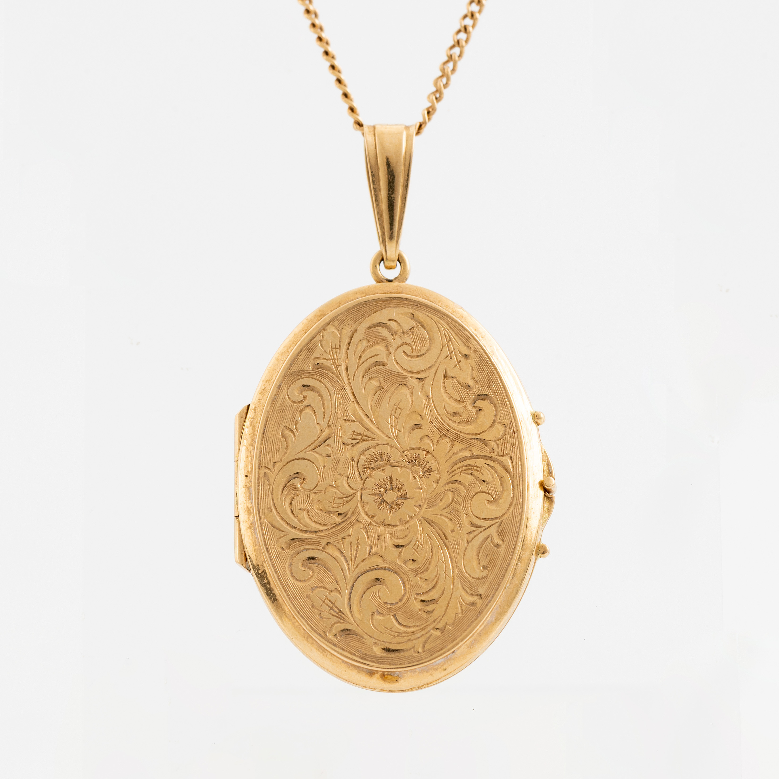 Kedja med medaljong, guld. - Bukowskis