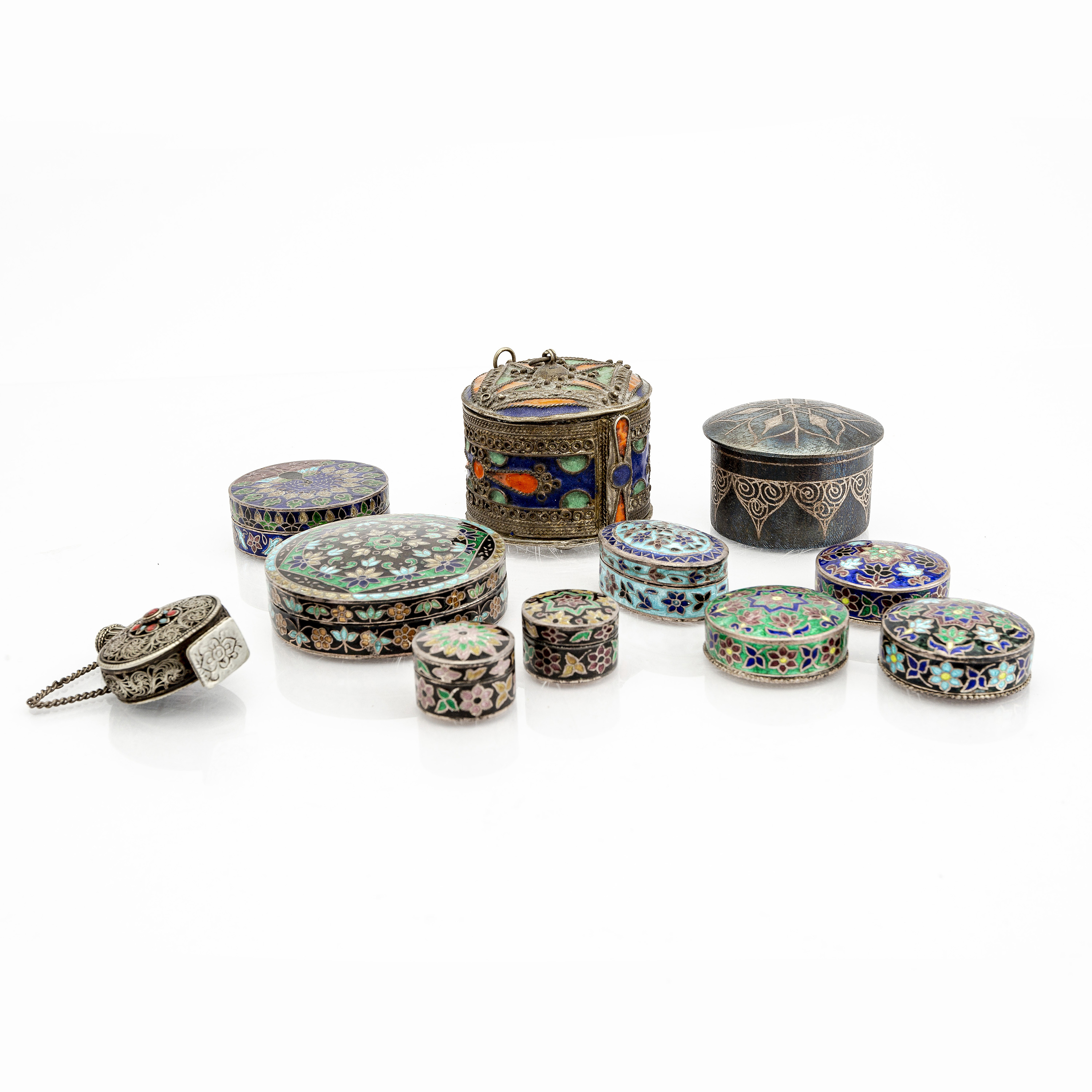A set of 10 enamel boxes and one flask Saudi Arabia 19th/20th century ...