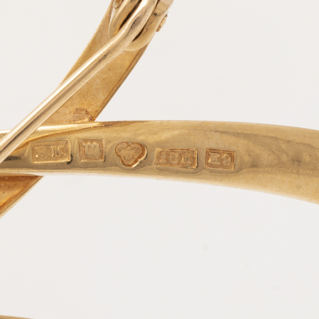 Brosch/hänge 18K guld grön sten och odlad pärla Milton Juvelerarefirman ...