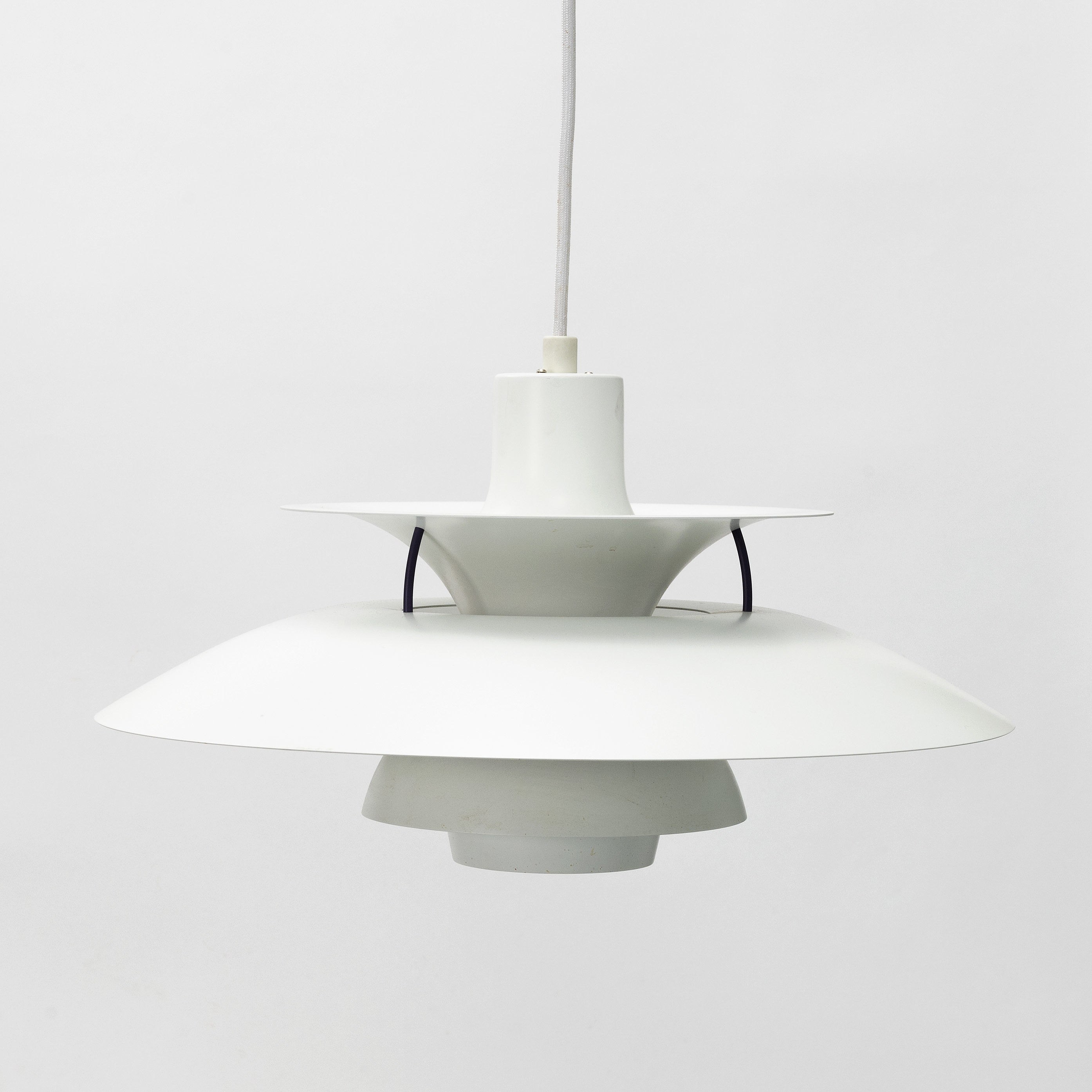 Poul Henningsen, a PH5 ceiling pendant. - Bukowskis