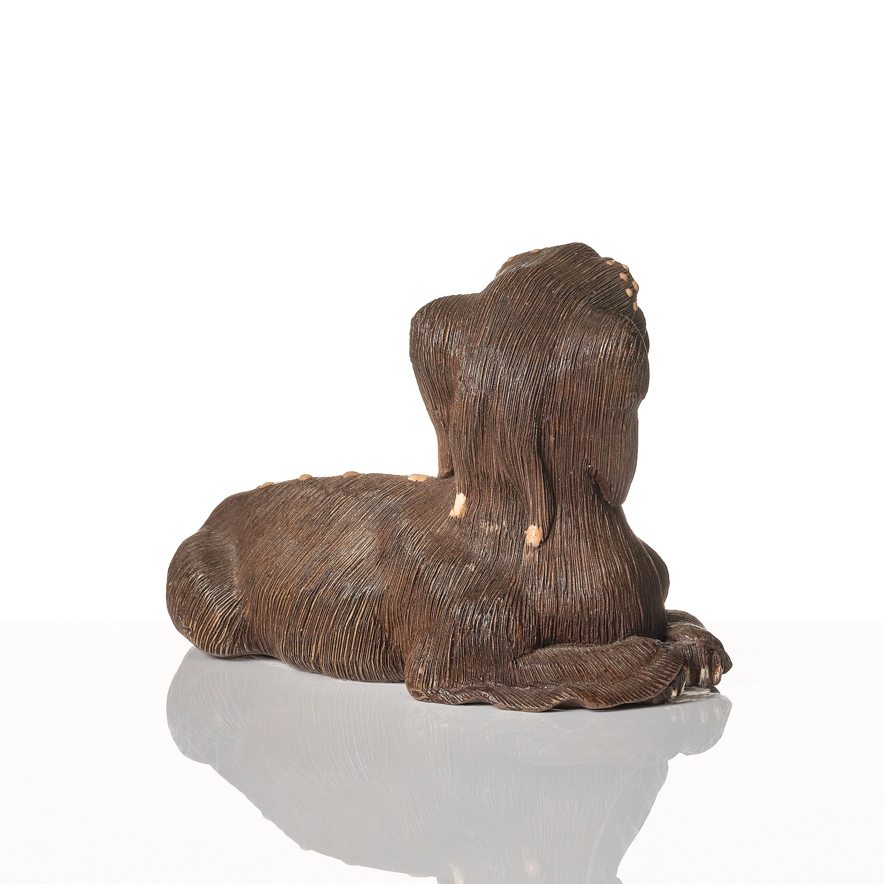 A pair of clay figure of buddhist lions, Qing dynasty, signed. - Bukowskis
