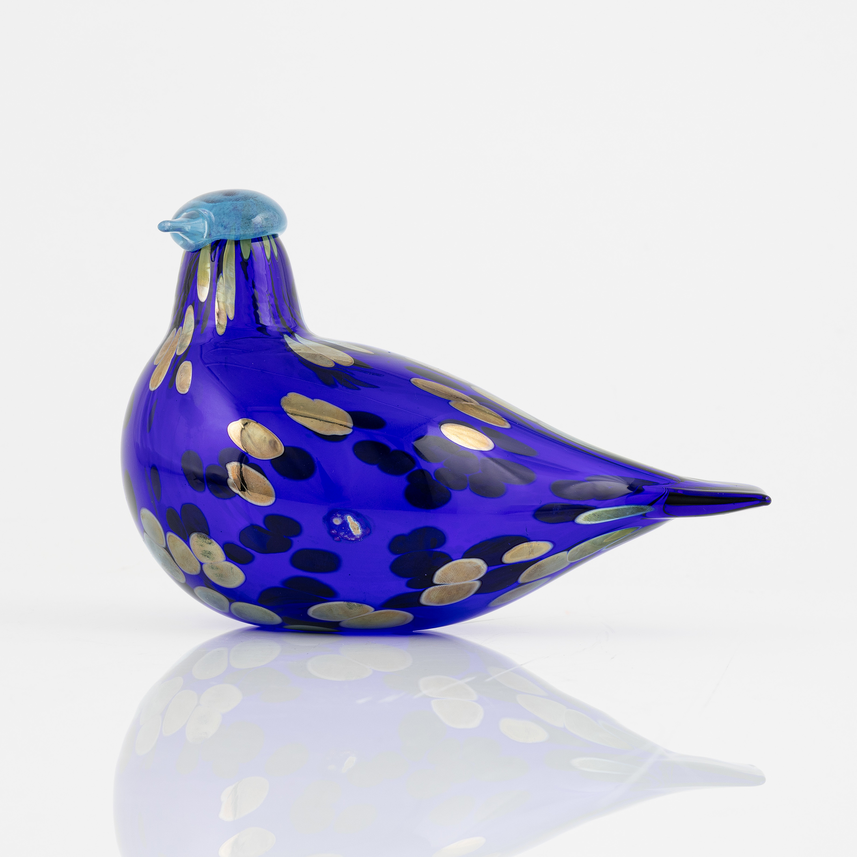 Oiva Toikka, a glass bird, Nuutajärvi, signed and dated 1996. - Bukowskis