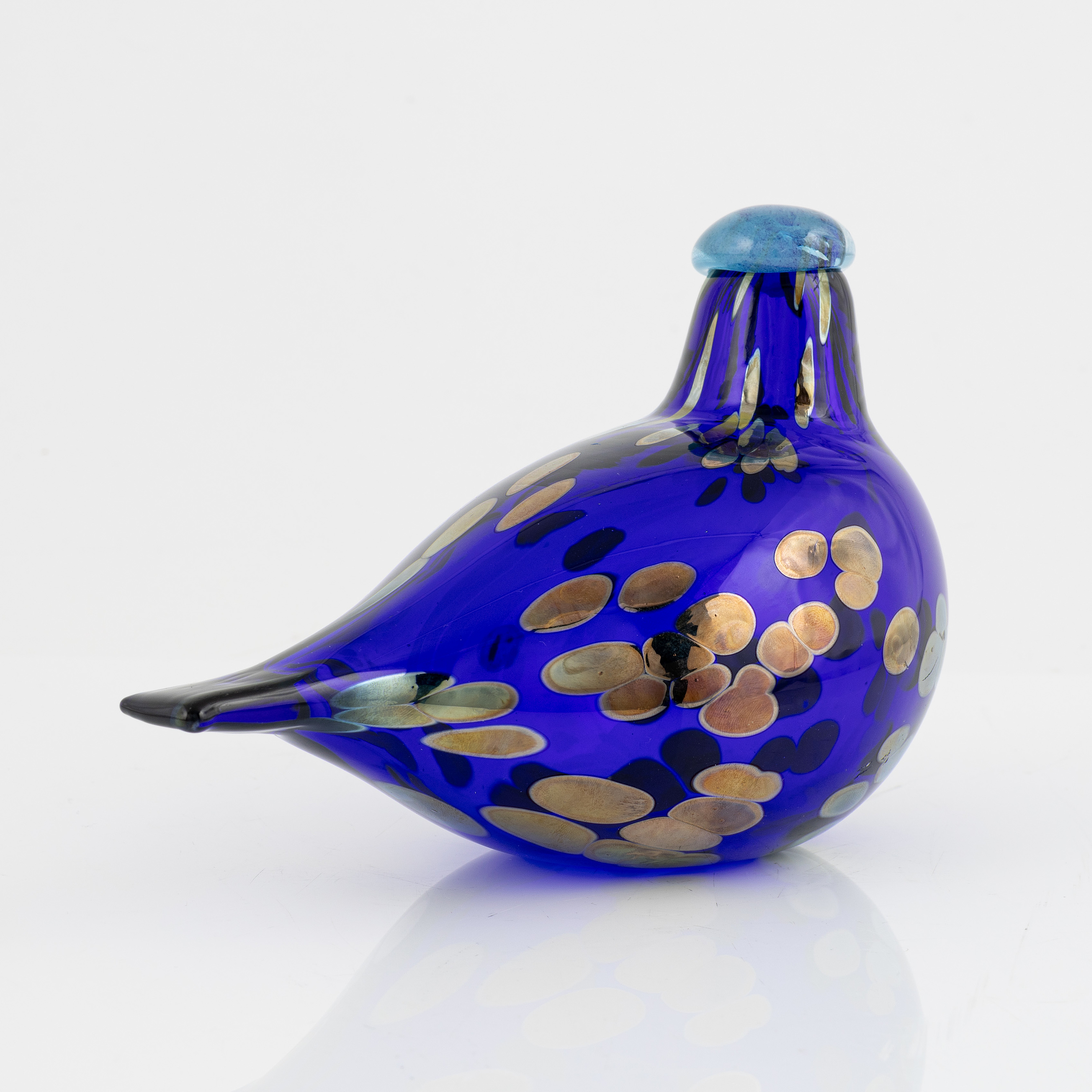 Oiva Toikka, a glass bird, Nuutajärvi, signed and dated 1996. - Bukowskis