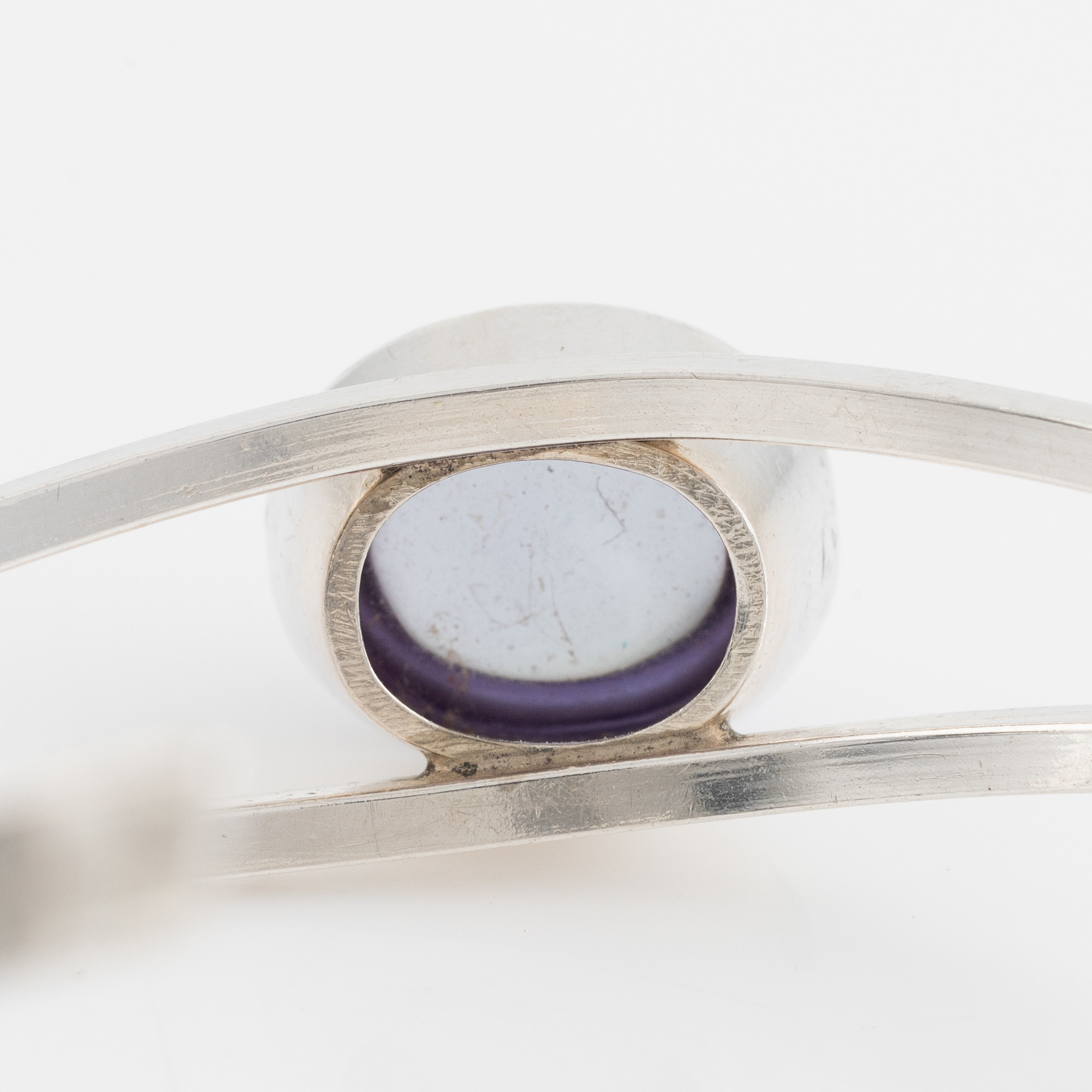 Martin Öhman, silver bangle. - Bukowskis
