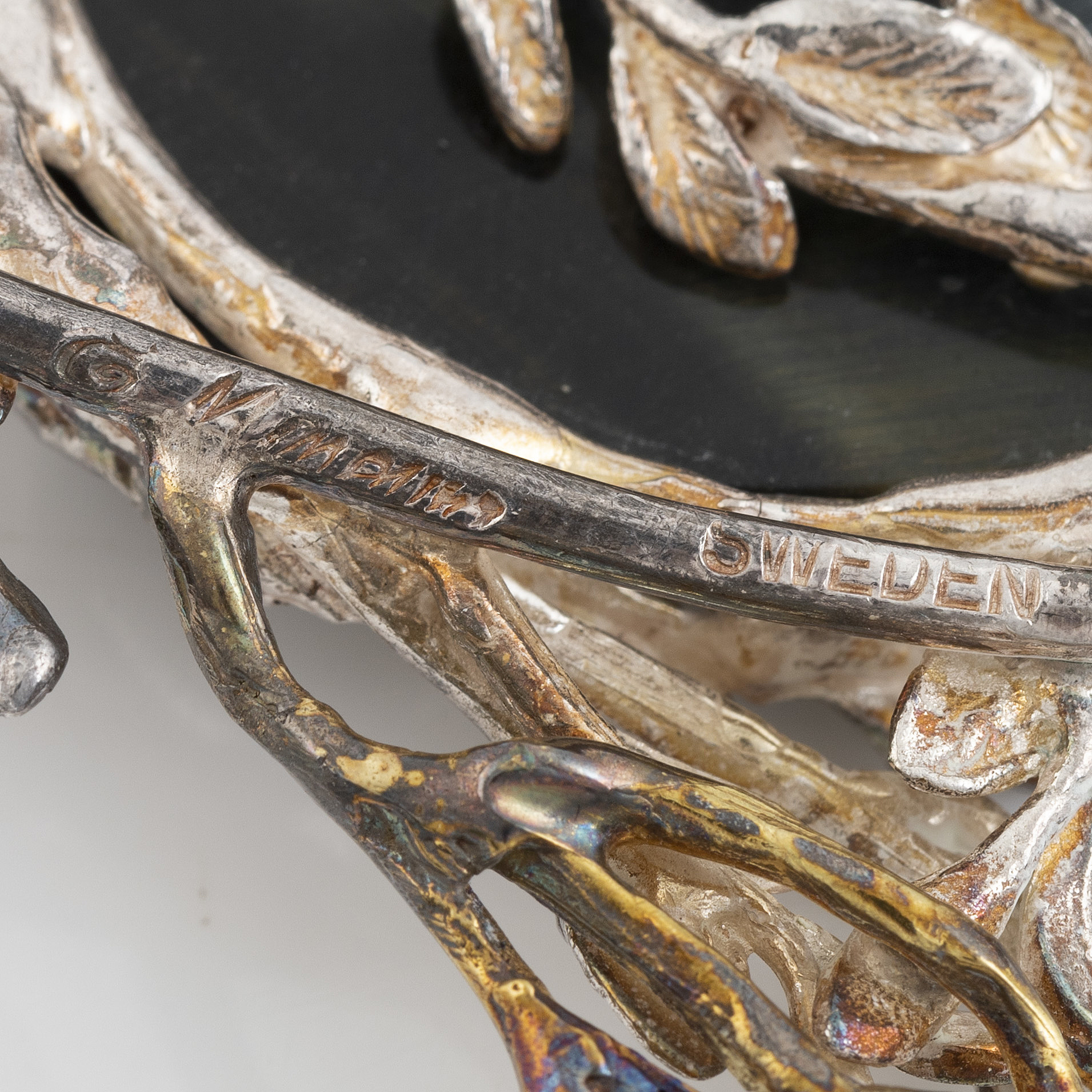 Etsuko Minowa,, silver and "hawk's eye" brooch. - Bukowskis