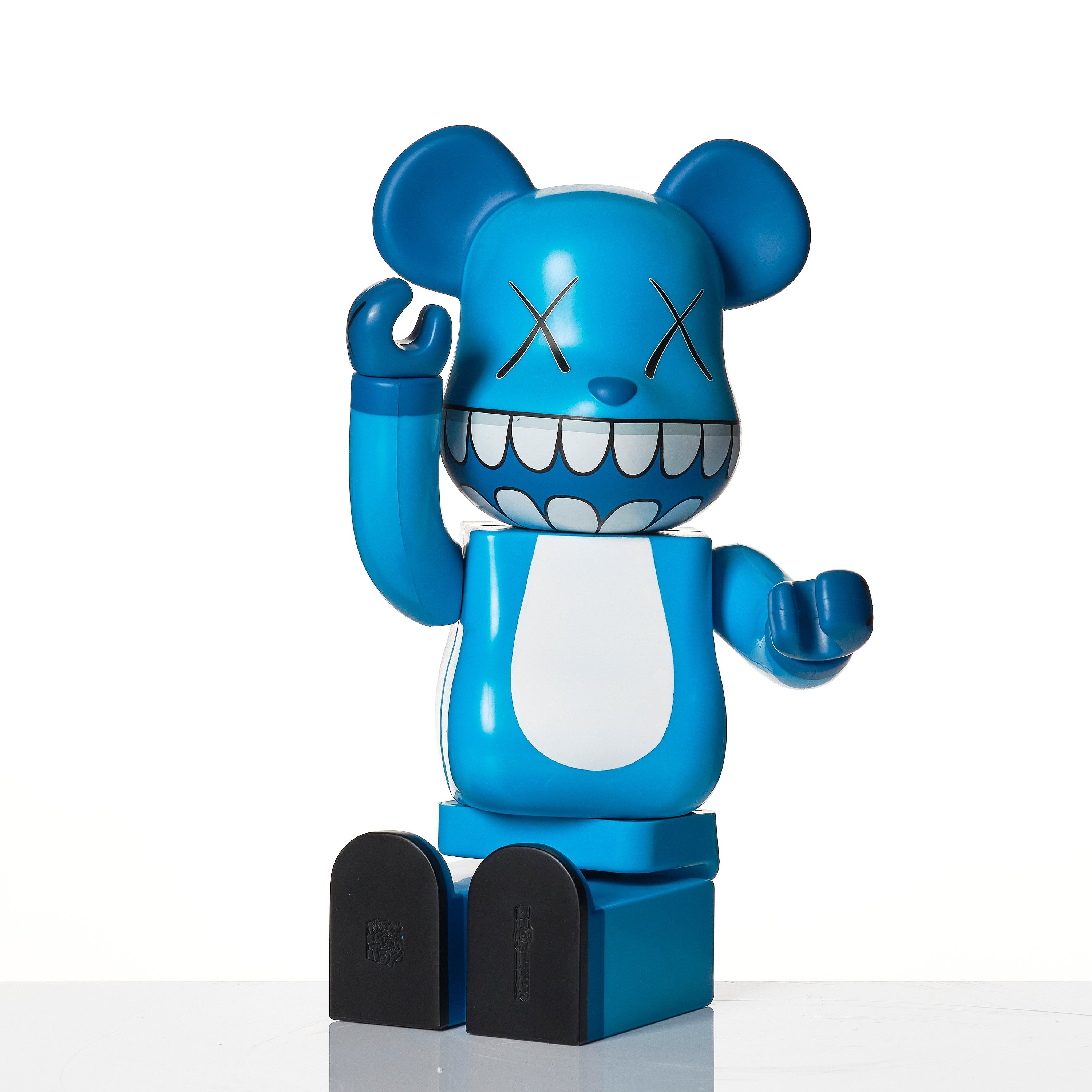 KAWS, 400% BE@RBRICK Chompers. - Bukowskis