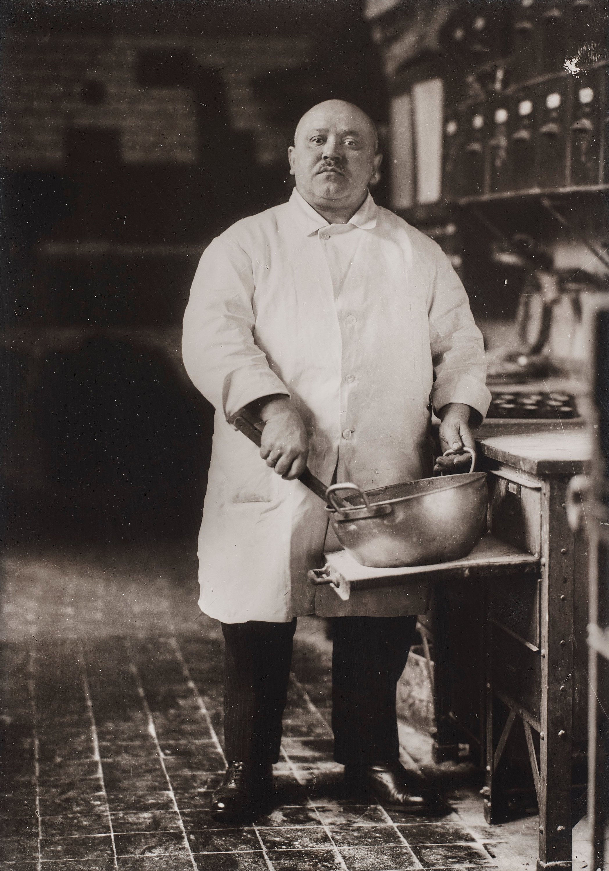 August Sander, "The Pastry Chef", 1928. - Bukowskis