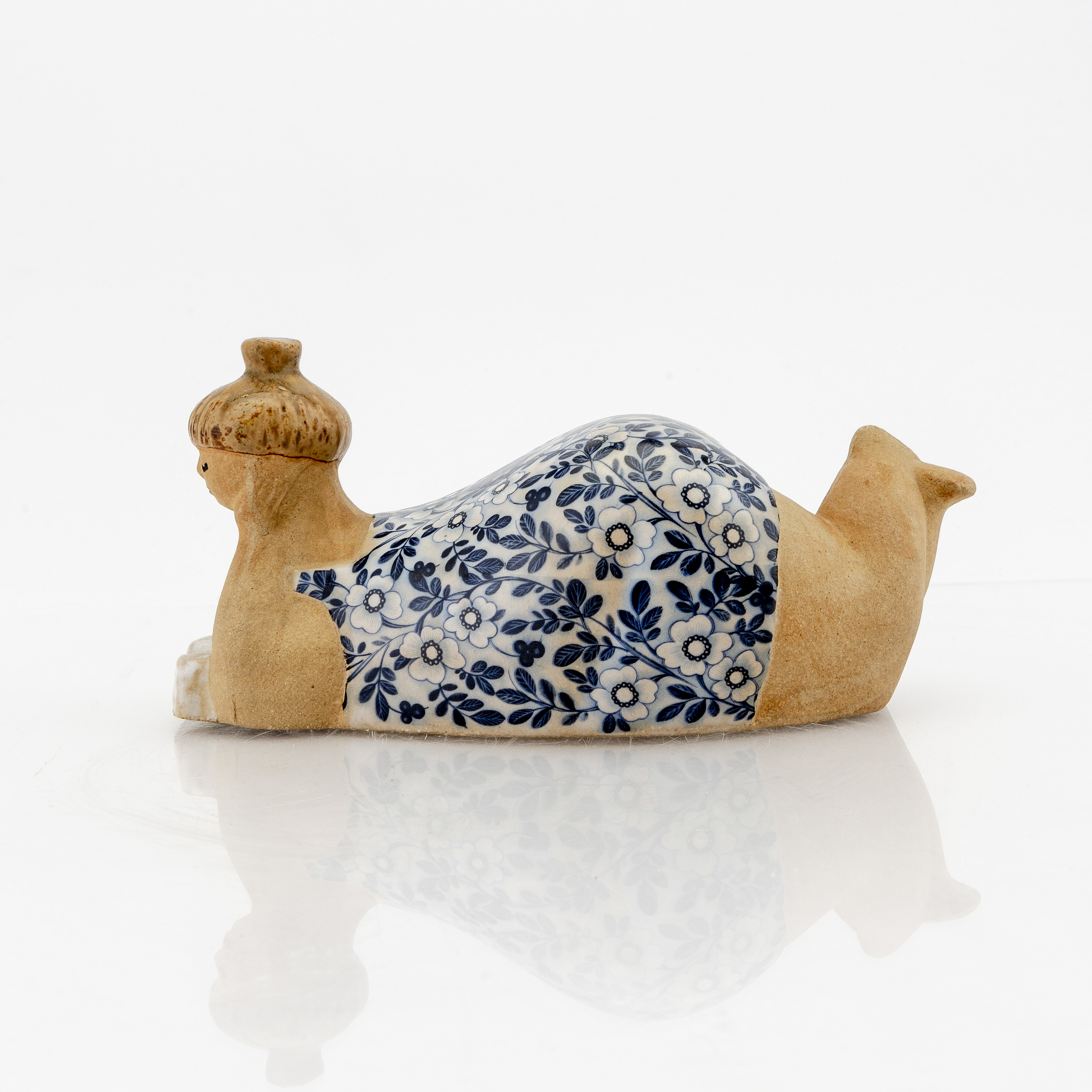 Lisa Larson, figurine, stoneware, "Beata" from the series "ABC girls", Gustavsberg. - Bukowskis